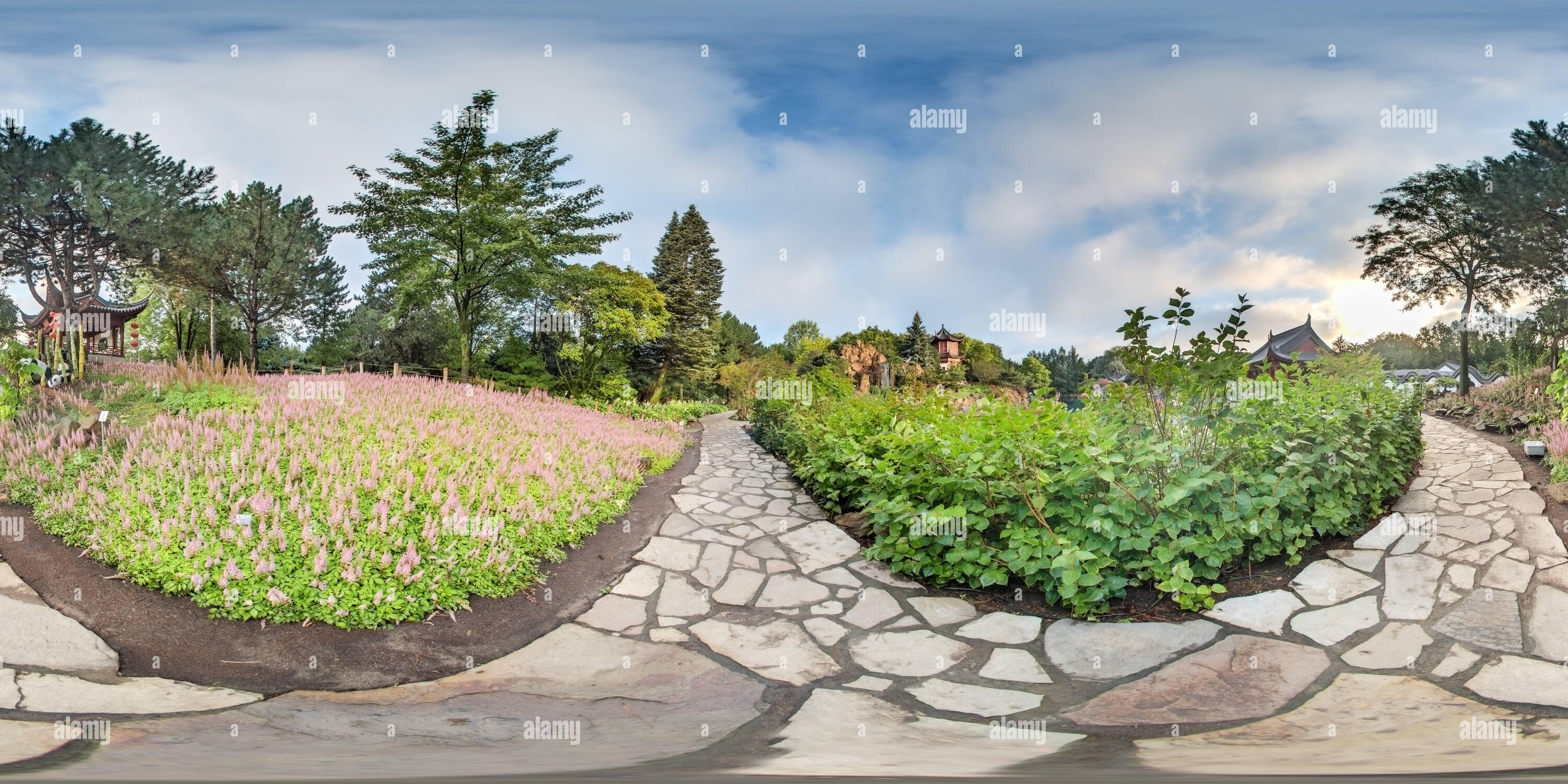 360° view of Chinese Garden - Botanical Garden MTL - Alamy