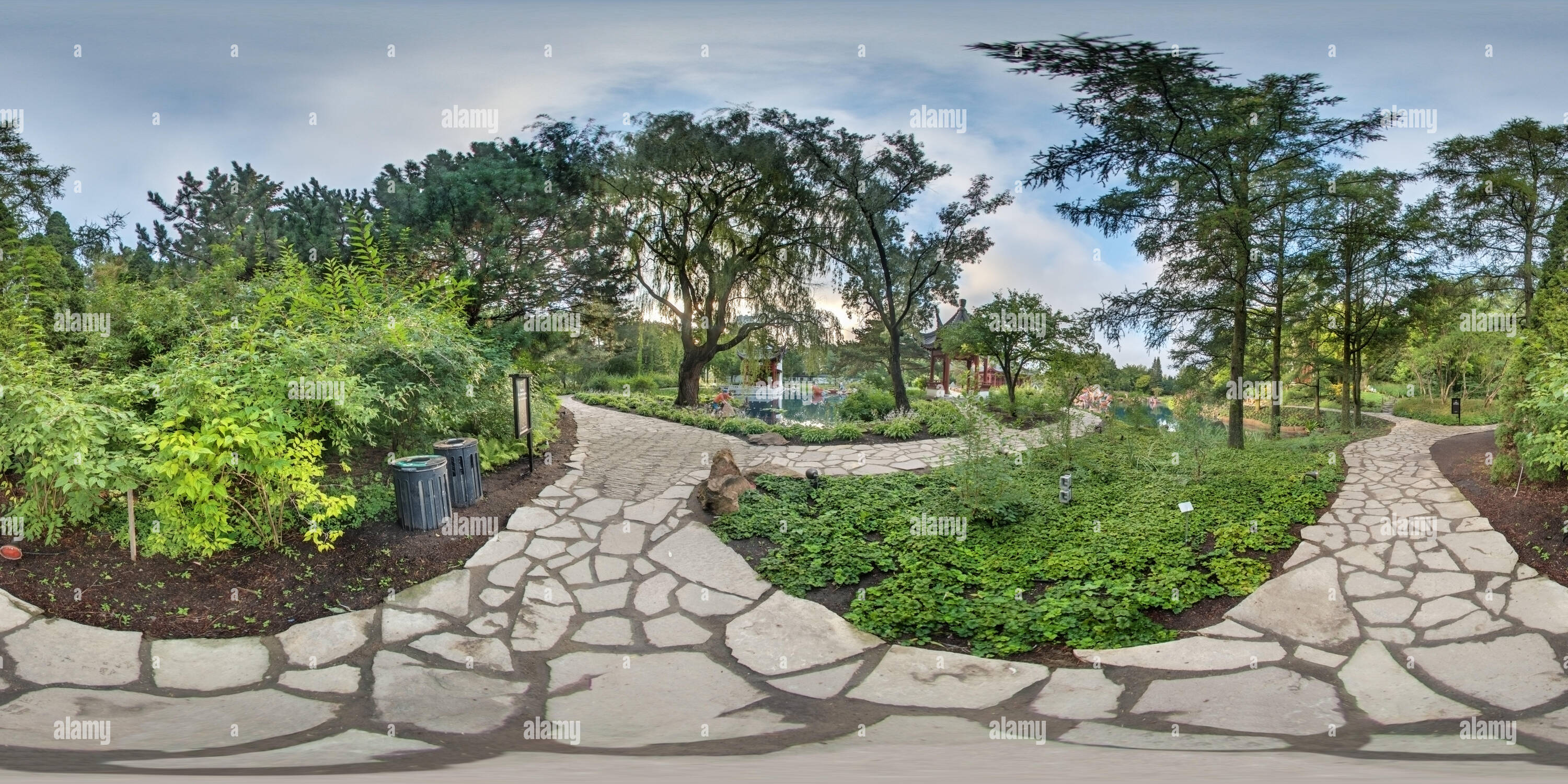 360° view of Chinese Garden - Botanical Garden MTL - Alamy
