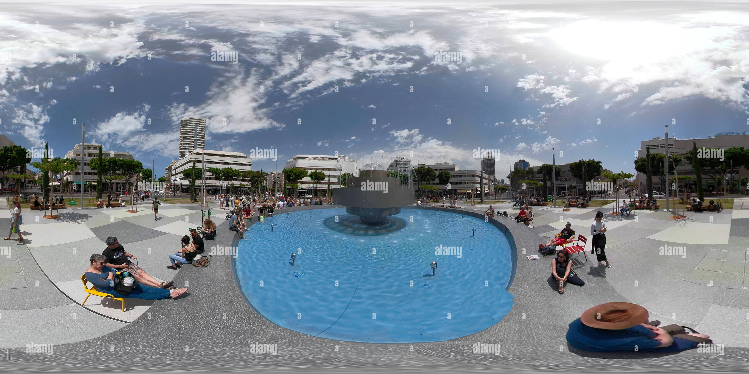 Dizengoff sq hi-res stock photography and images - Alamy