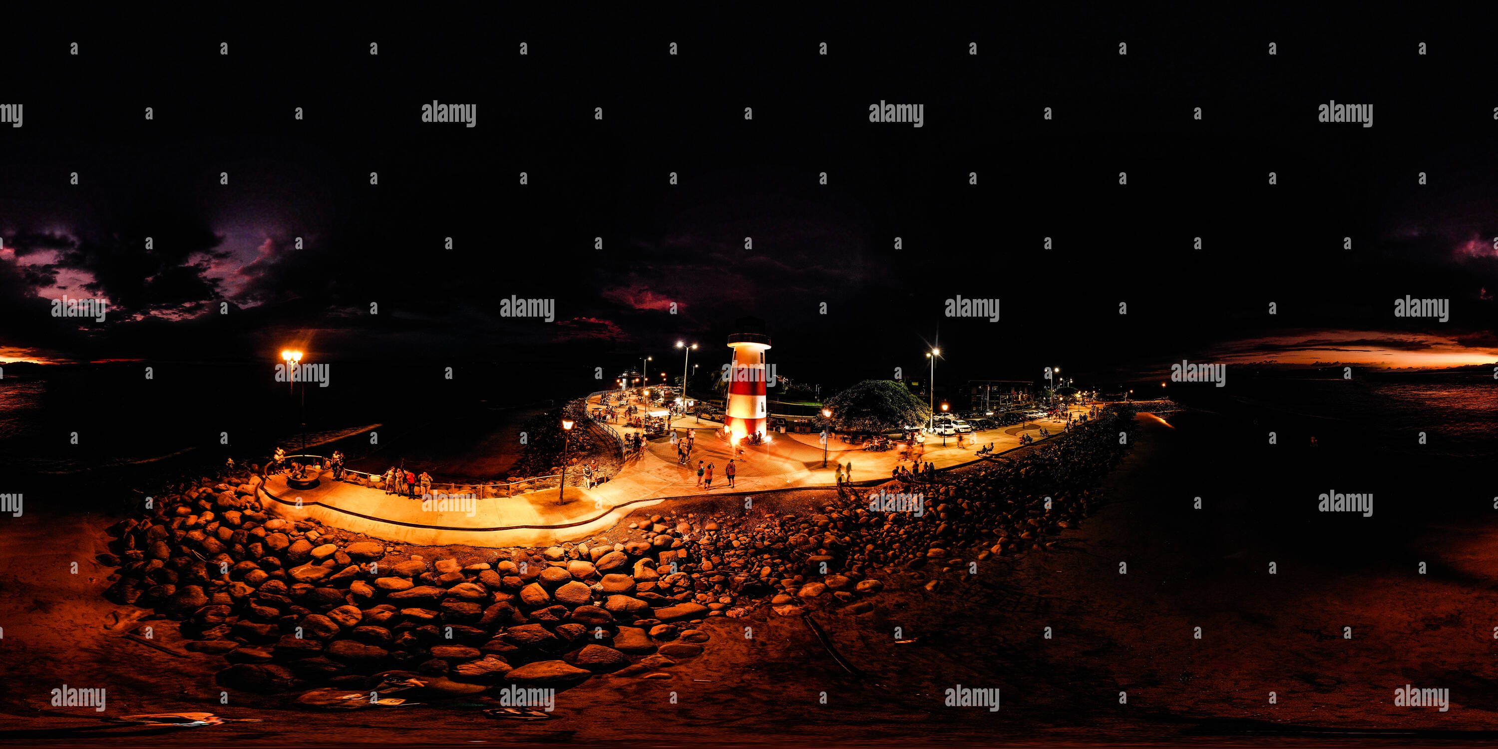 Faro de noche hi-res stock photography and images - Alamy