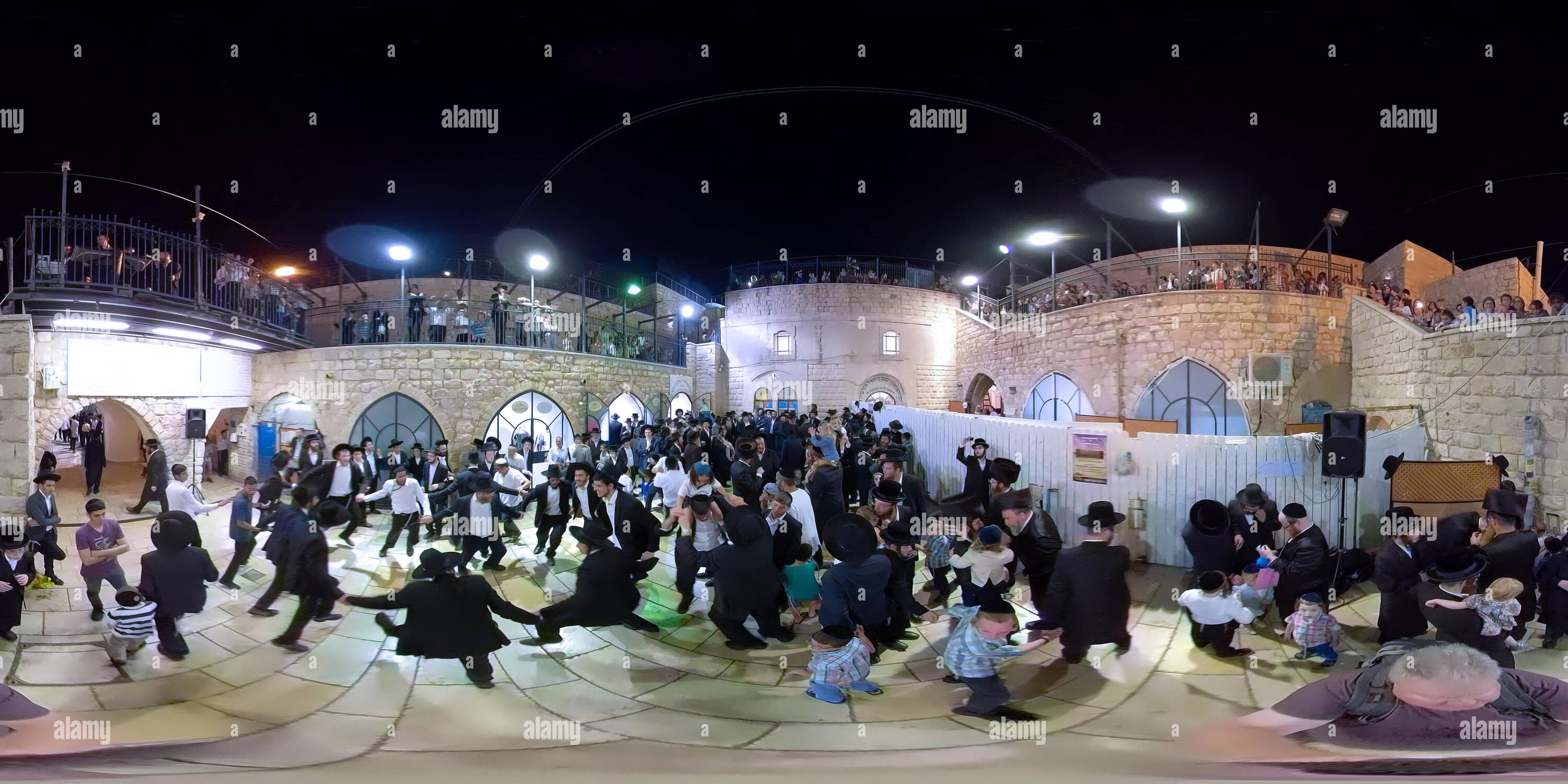 360° view of Haredim celebrate Tu B'Av, the Hebrew holiday of love in ...