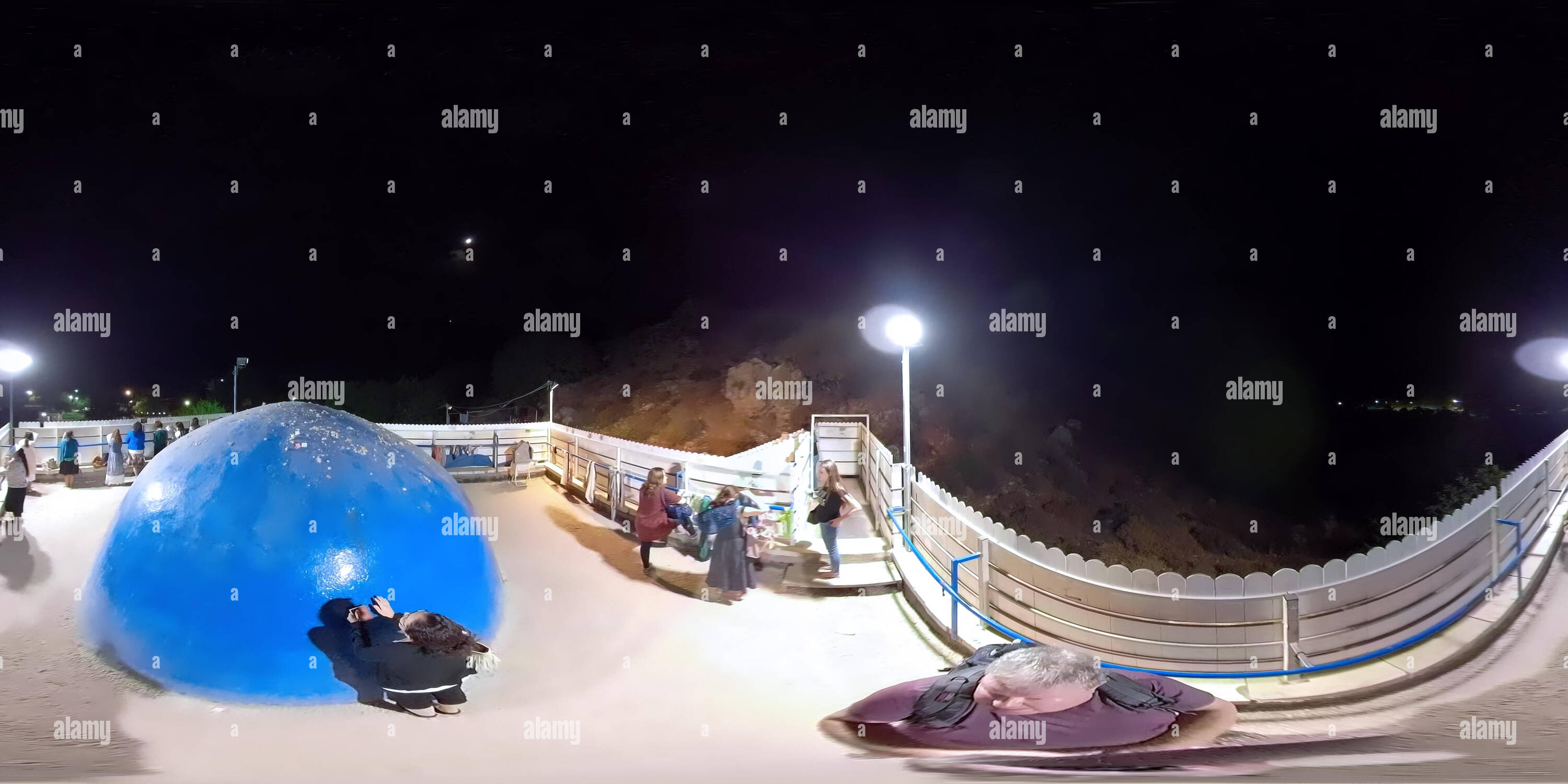 360° view of Haredim pray during Tu B'Av, the Hebrew holiday of love in ...