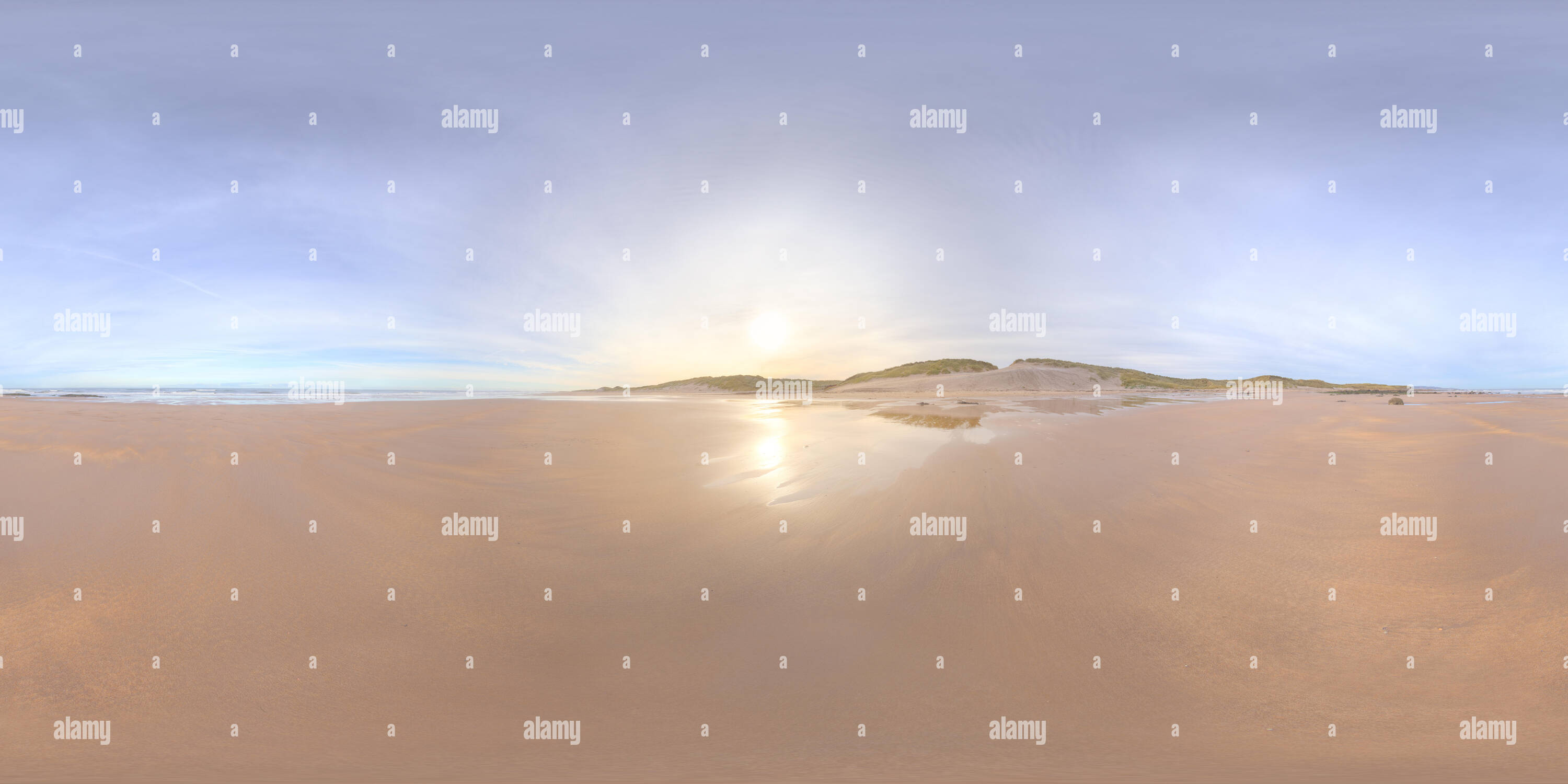 Cheswick beach northumberland hi-res stock photography and images - Alamy