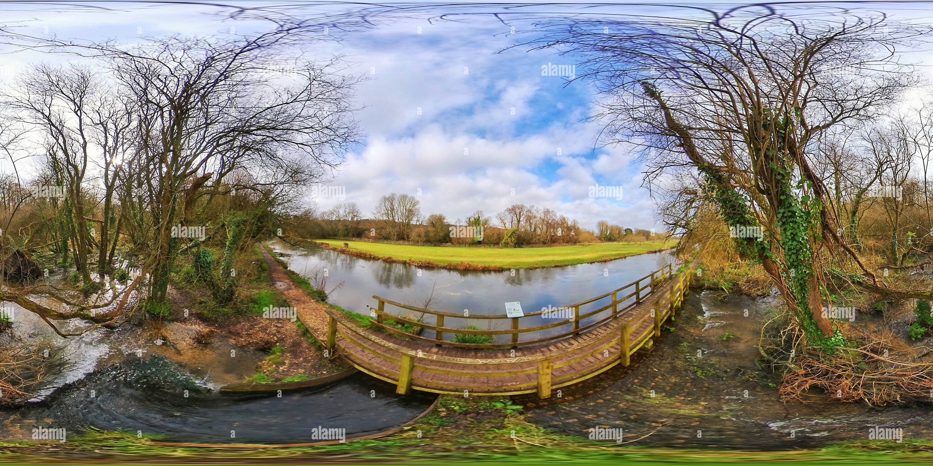 360° view of River Itchen Navigation in Hampshire England (360VR - Alamy