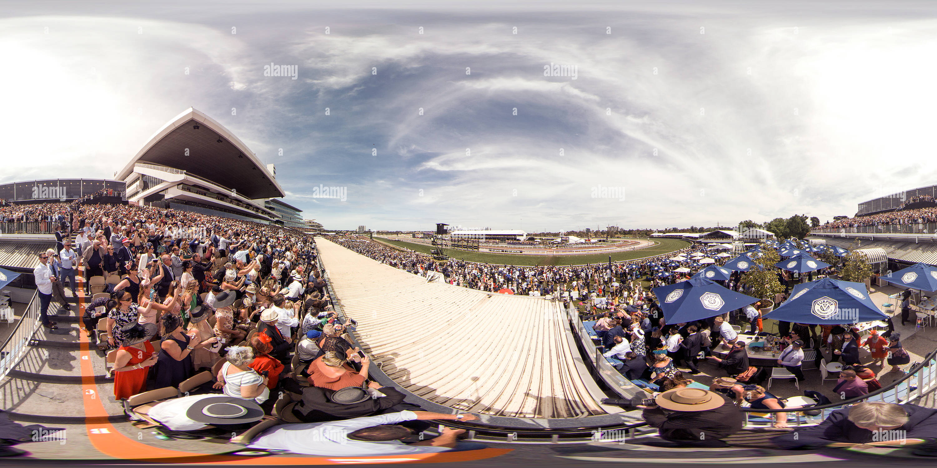 360° view of Melbourne Cup 2019 Final - Alamy