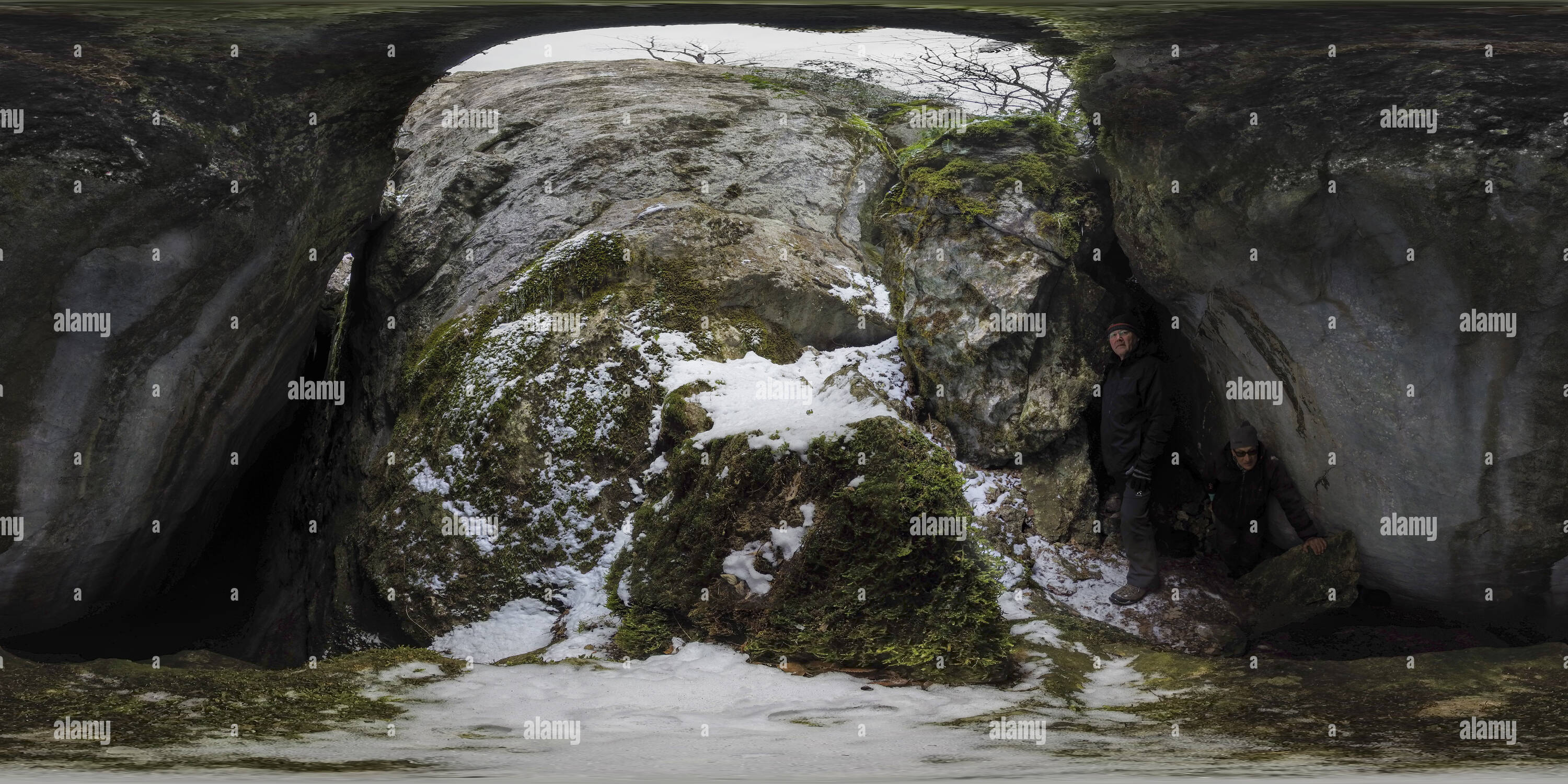 360° view of Пещера Влажная Щель. Wet Slit Cave - Alamy