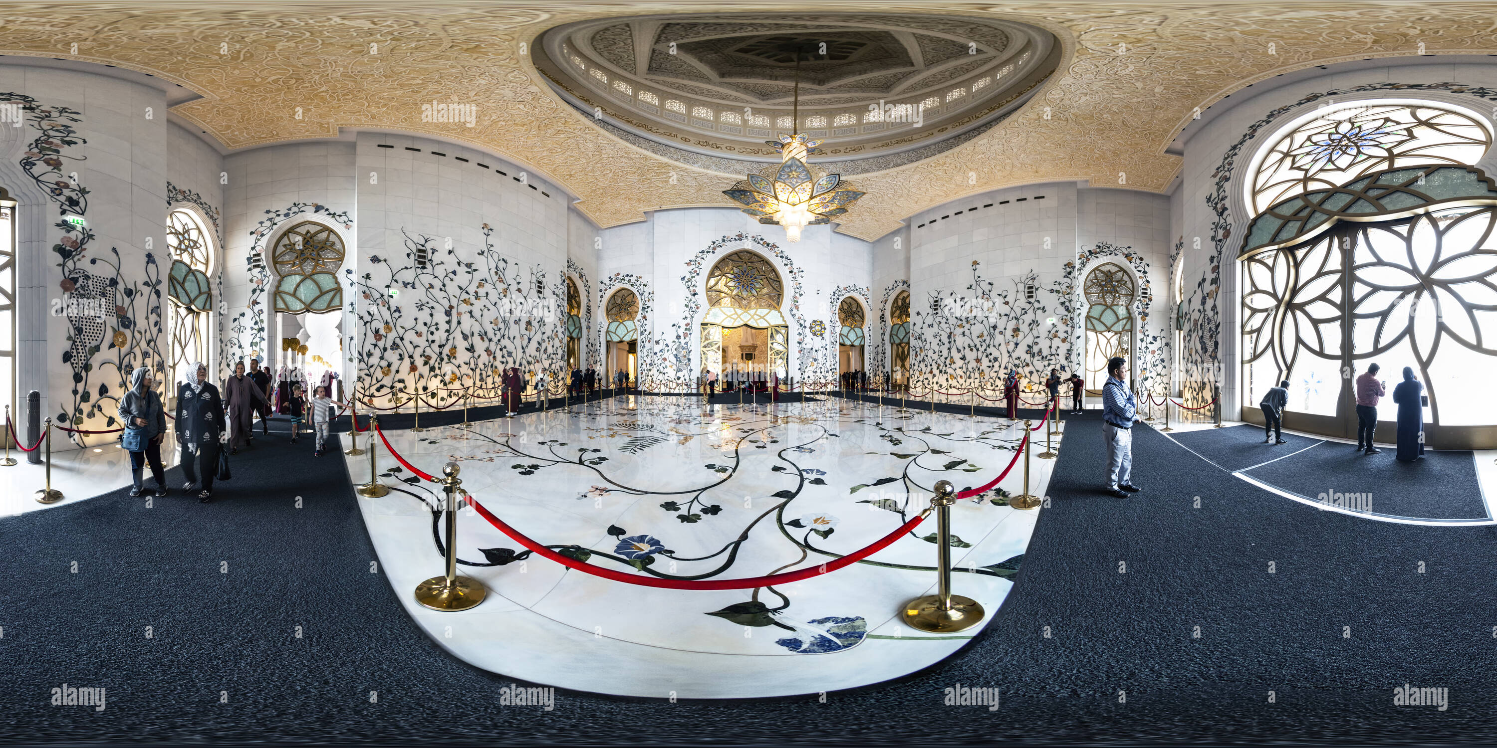 360° view of Marble Wall Of Small Prayer Hall(小祈禱廳白色大理石牆), Grand Mosque ...