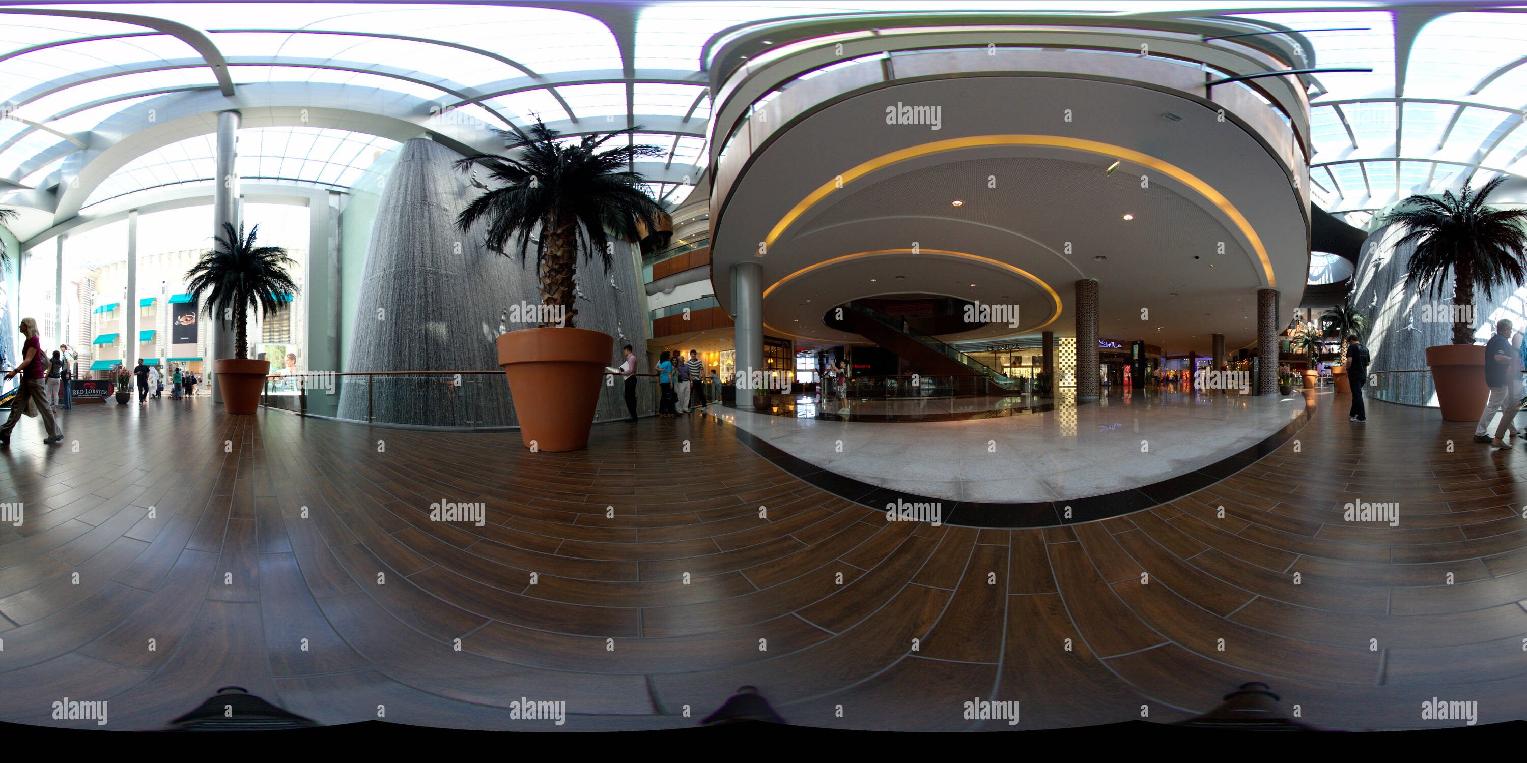 360 vr mall hi-res stock photography and images - Alamy