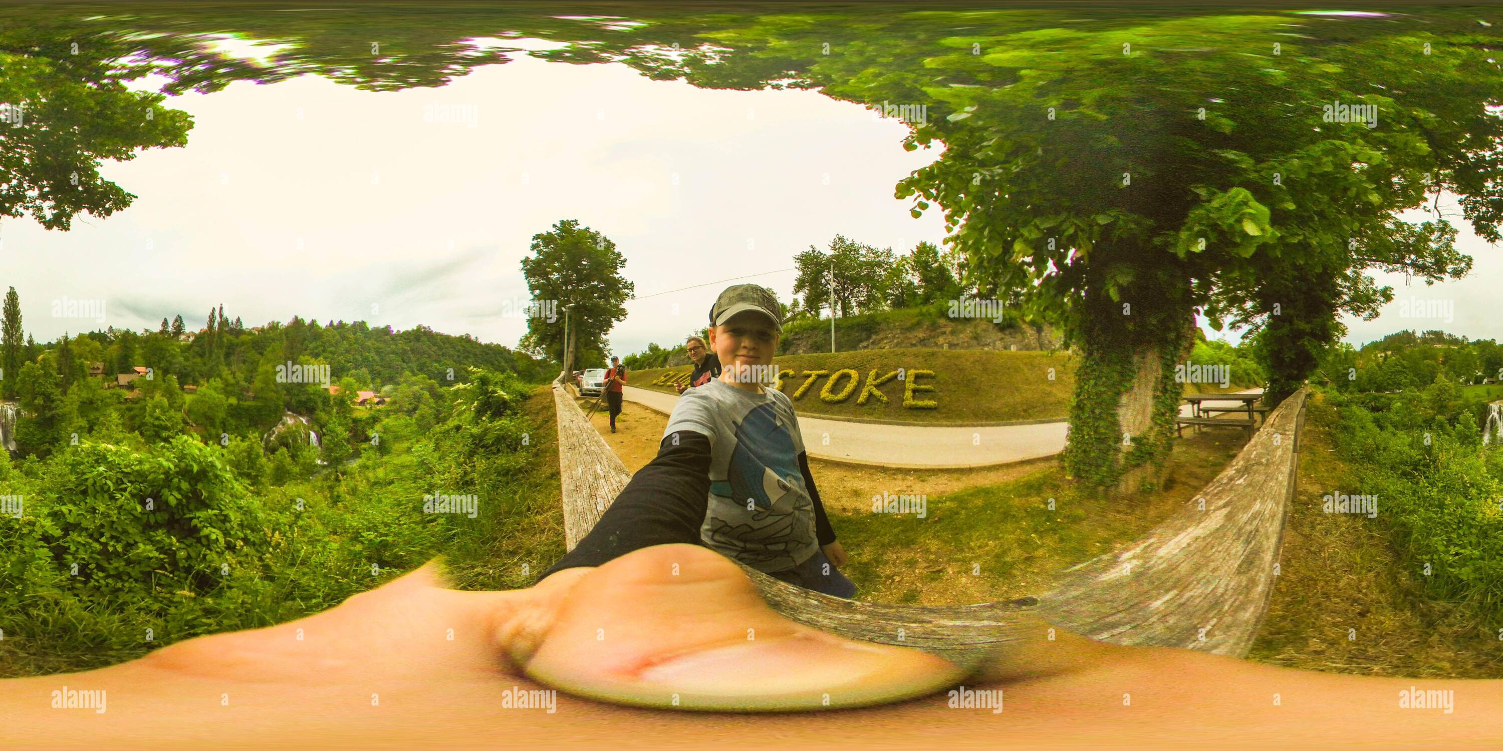 360° view of children having fun with 360 view - Alamy