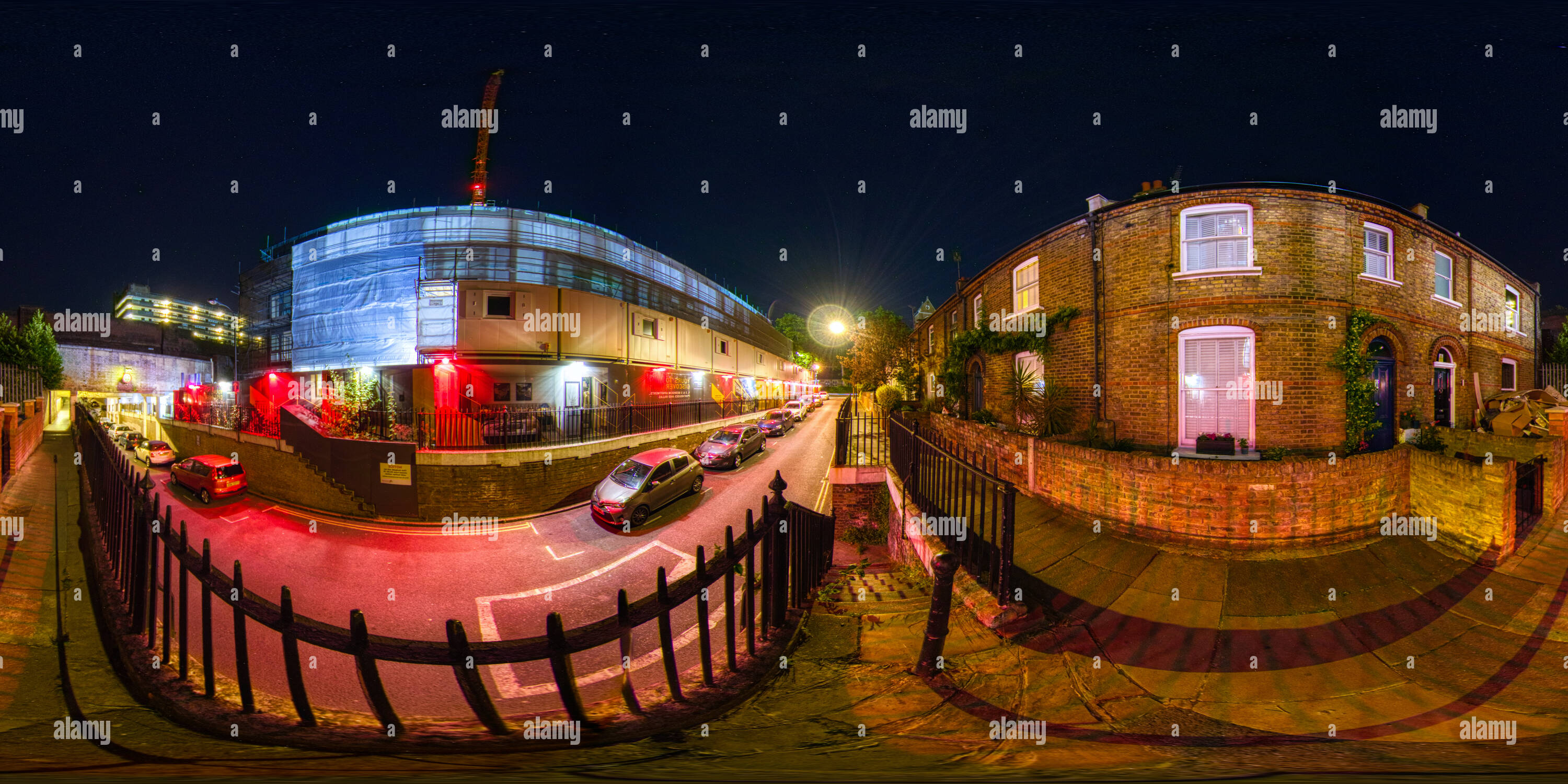 360° view of Elevated London Pathway, West London - Alamy