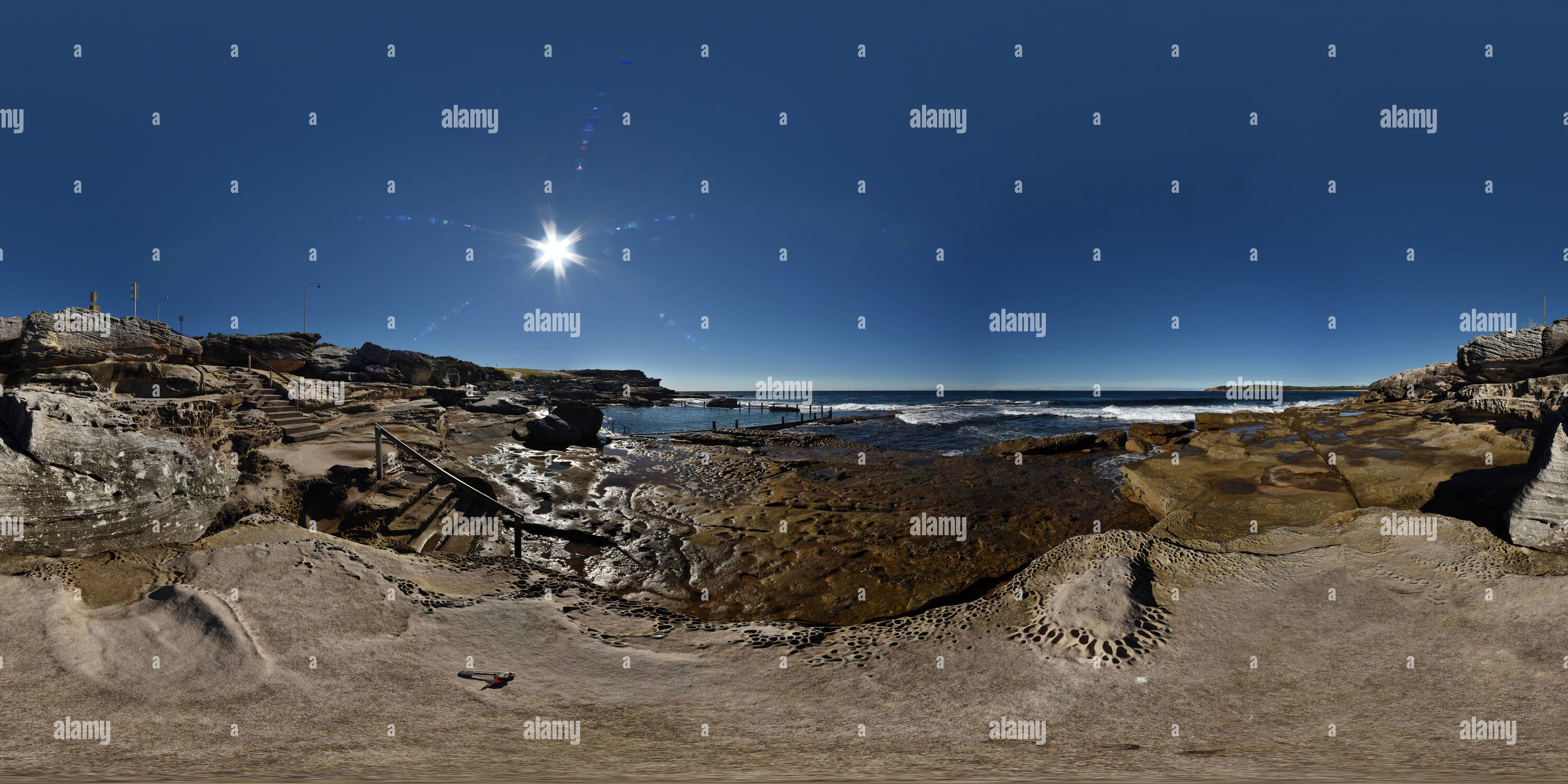 Rock pool net hi-res stock photography and images - Alamy