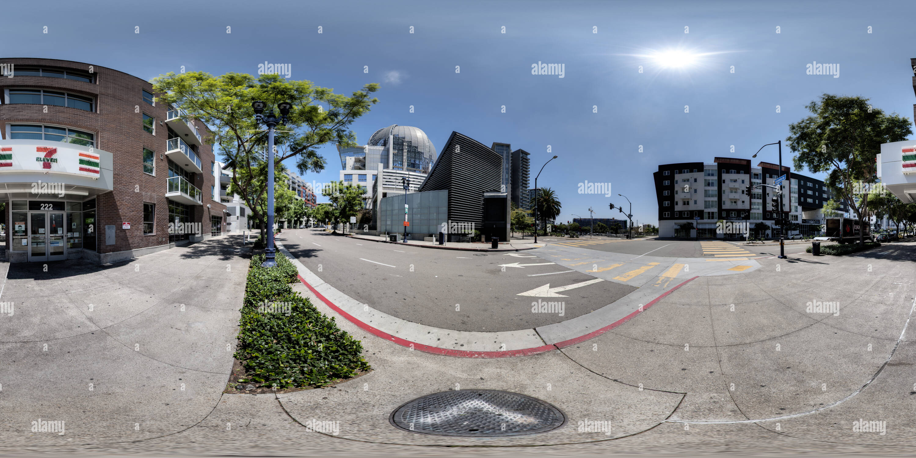 360° view of San Diego, California's Central Public Library - Alamy