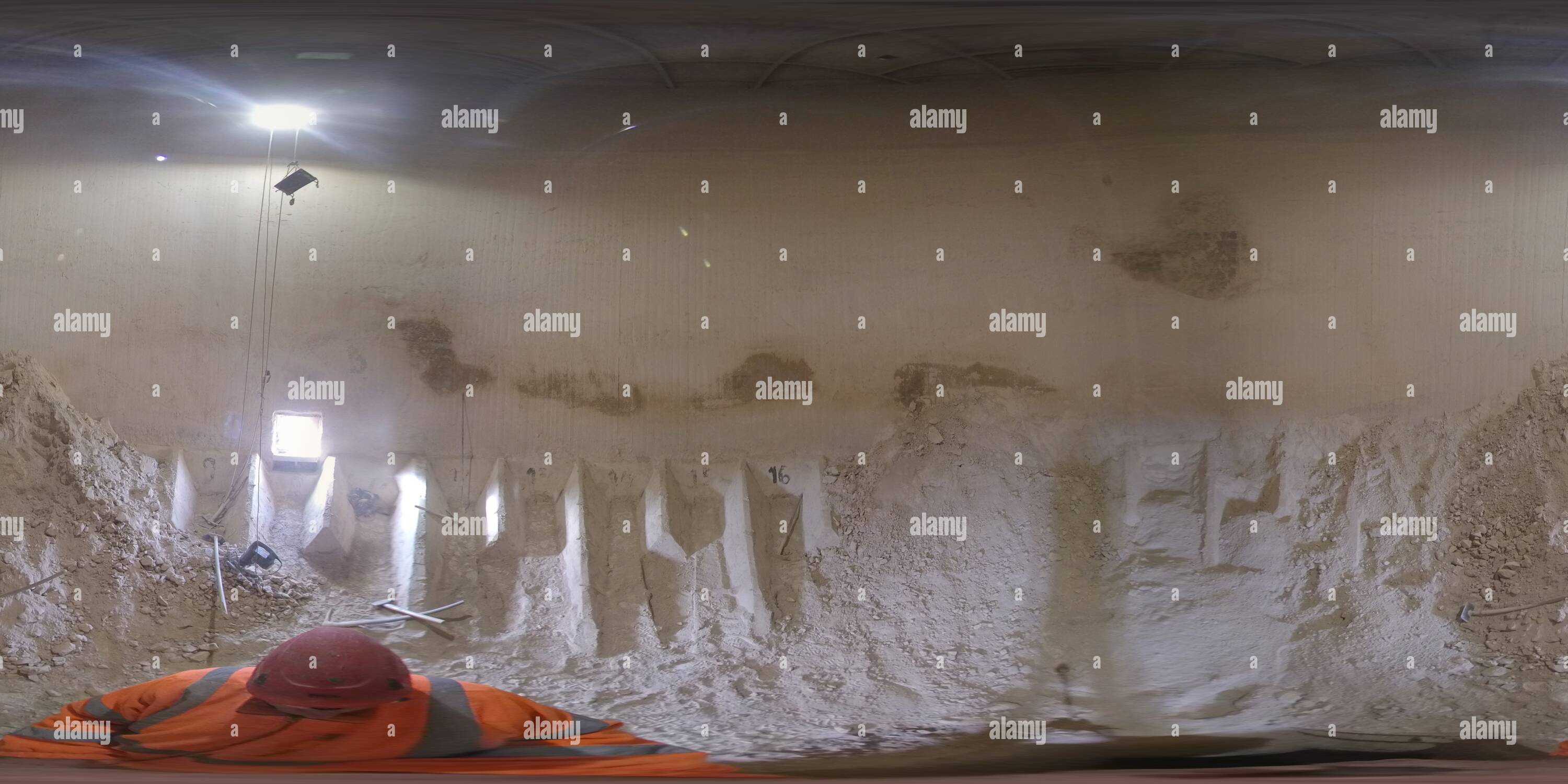 360° view of Silo cleaning .- Inview - Alamy