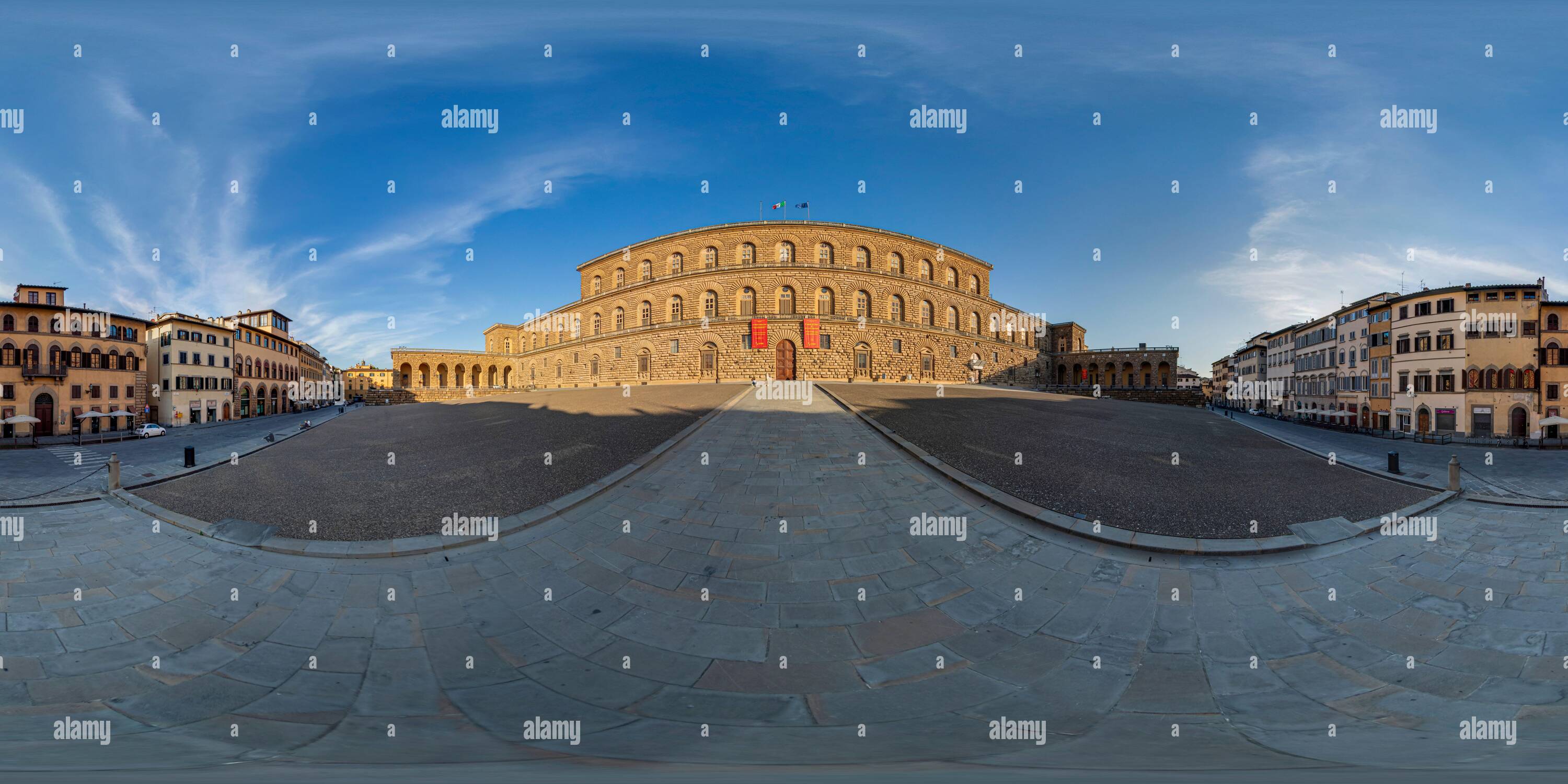 360° view of An unusual and never-before-seen Palazzo Pitti on Piazza ...