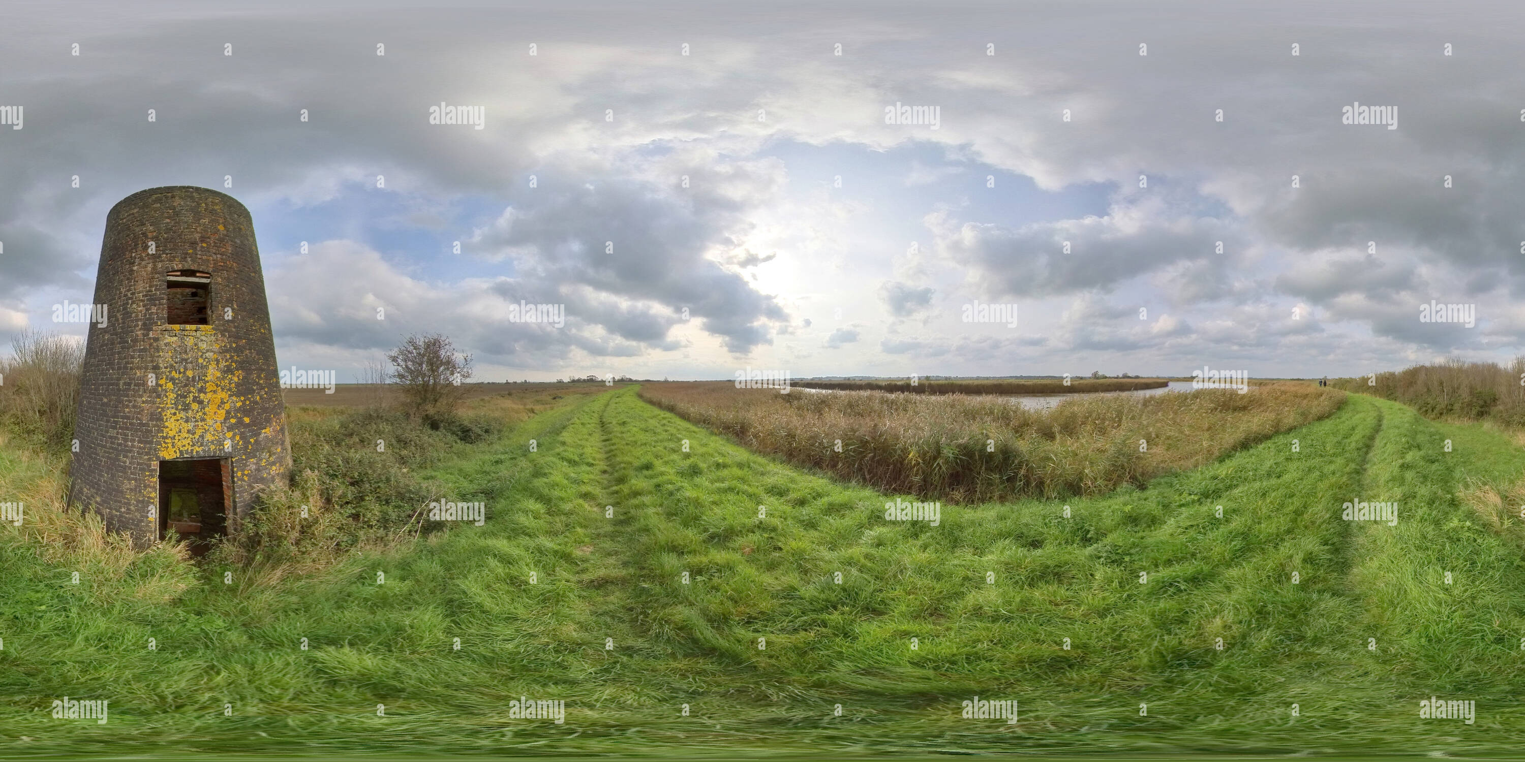 360° view of Windpump, River Bure, Norfolk Broads - Alamy