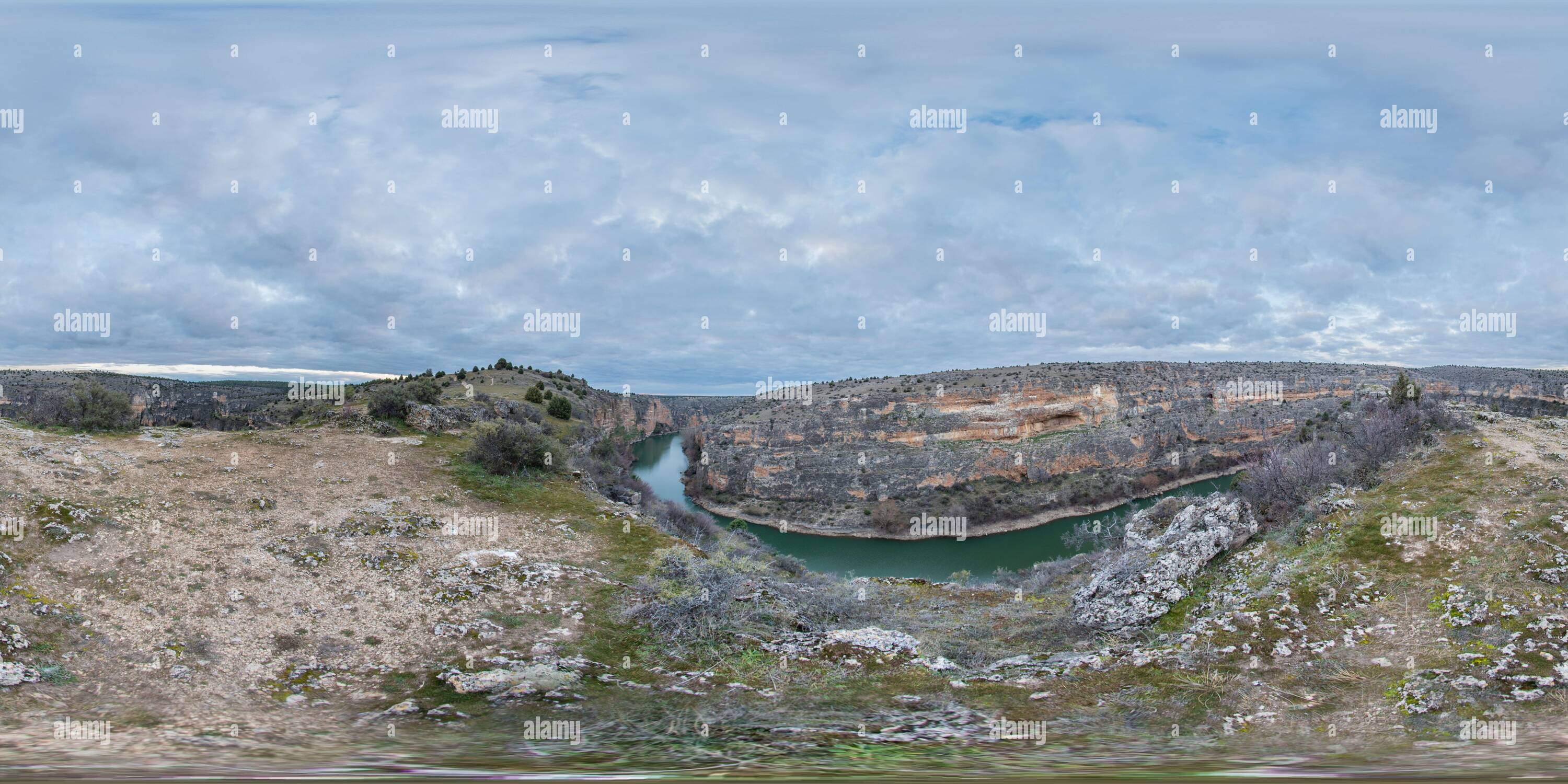 360° view of Duraton river canyon karst landscape - Alamy