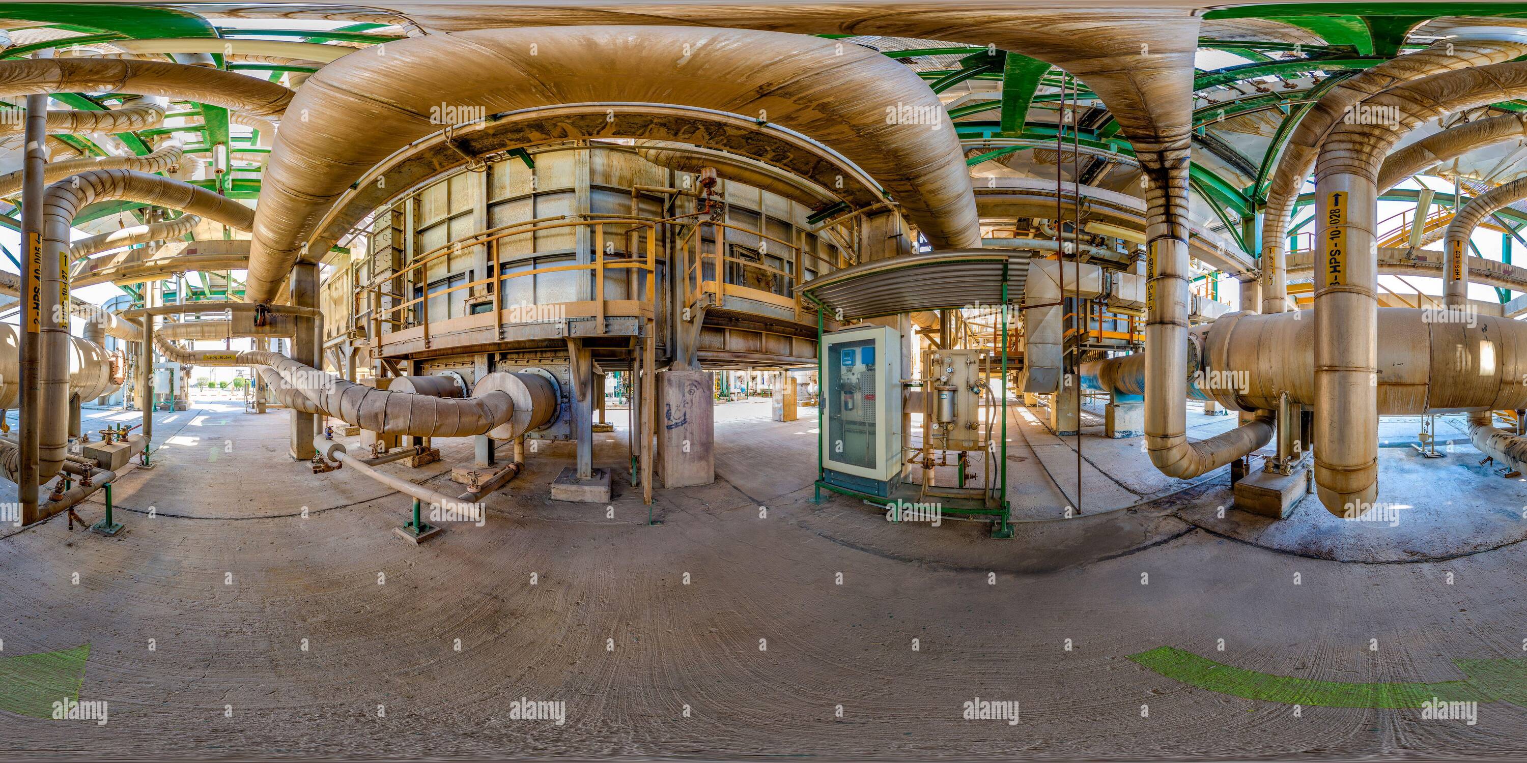 360 degree panorama chemical plant hi-res stock photography and images ...
