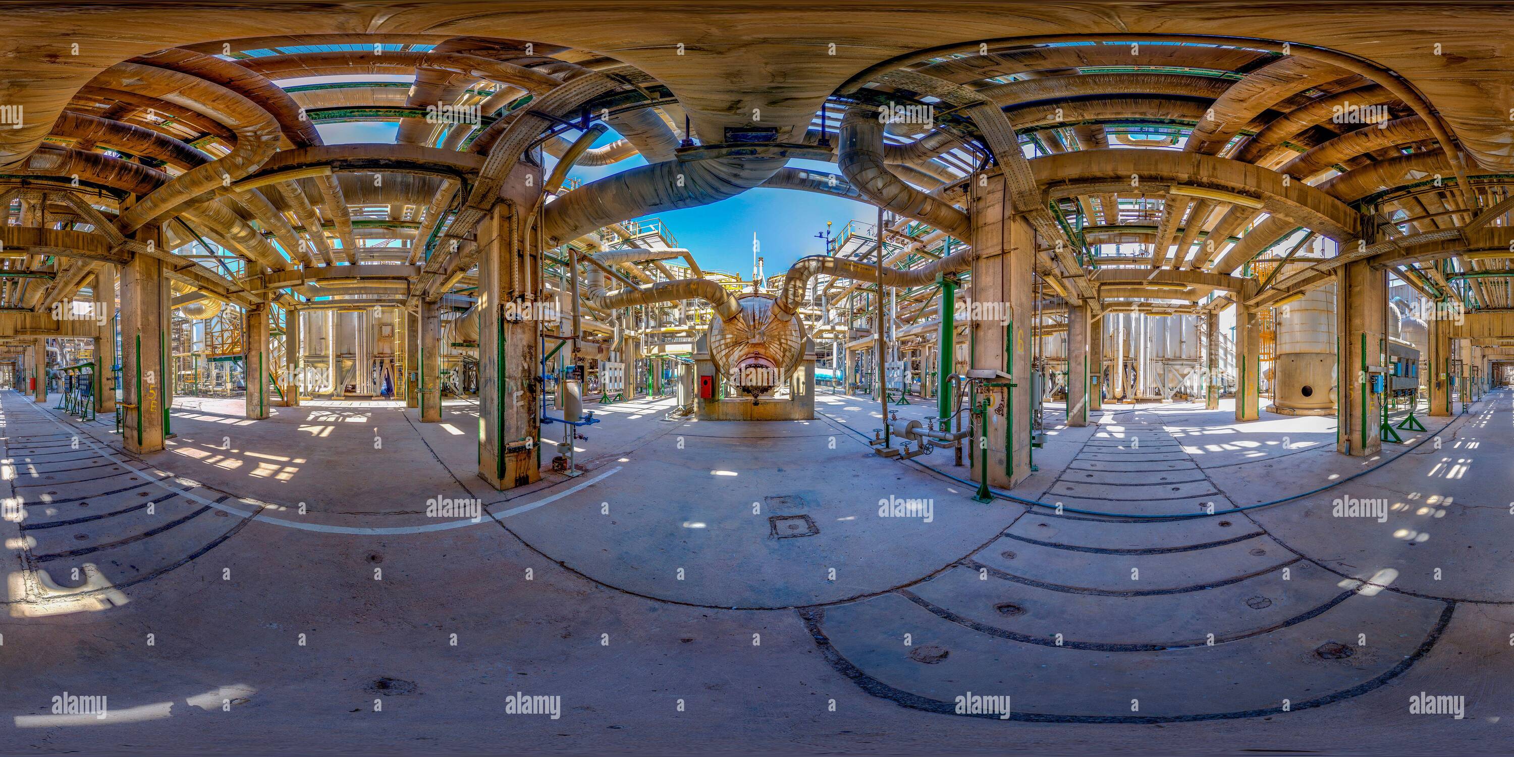 360 degree panorama manufacturing hi-res stock photography and images ...
