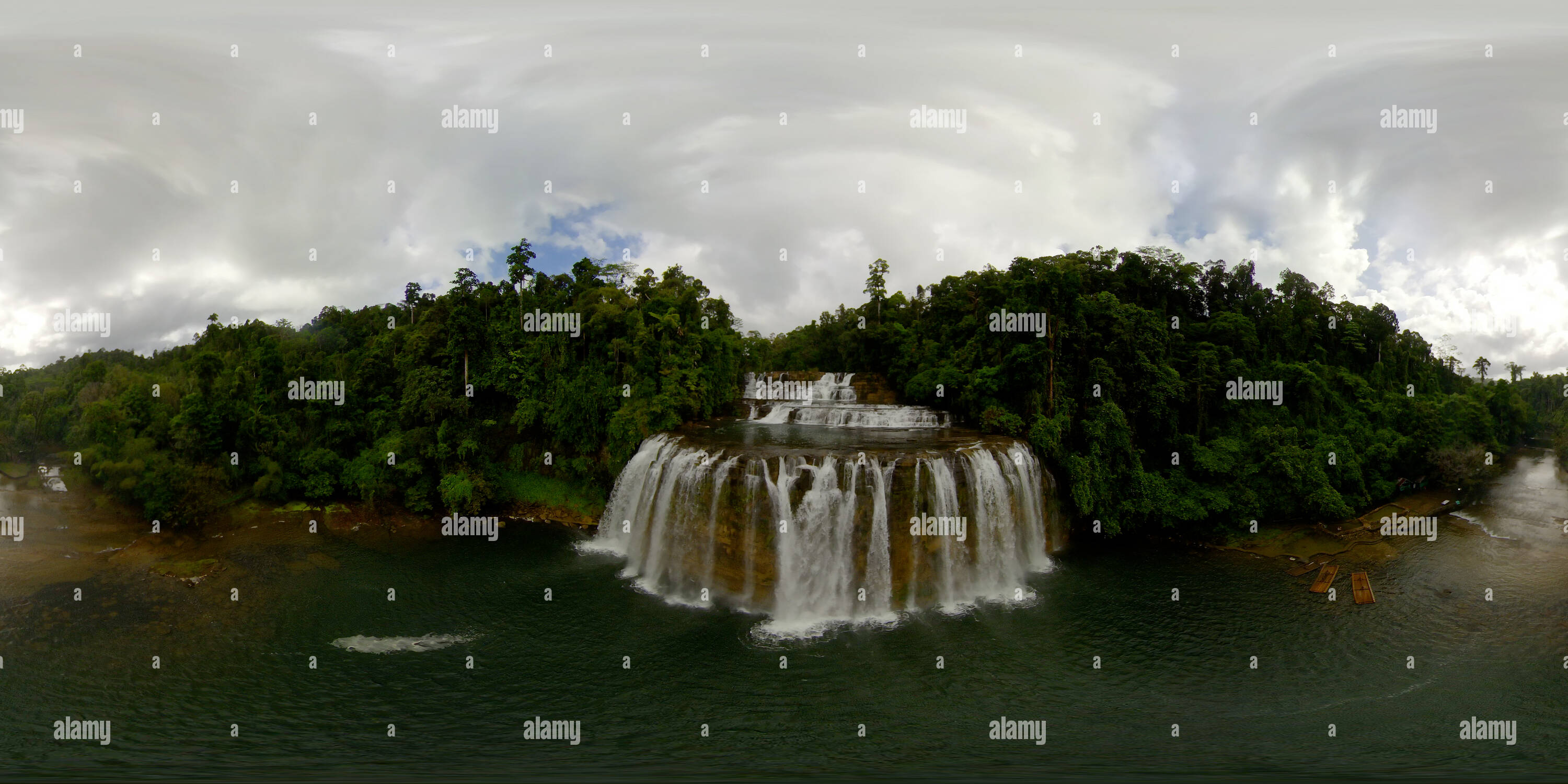 360° View Of Beautiful Tropical Waterfall Philippines Mindanao 360