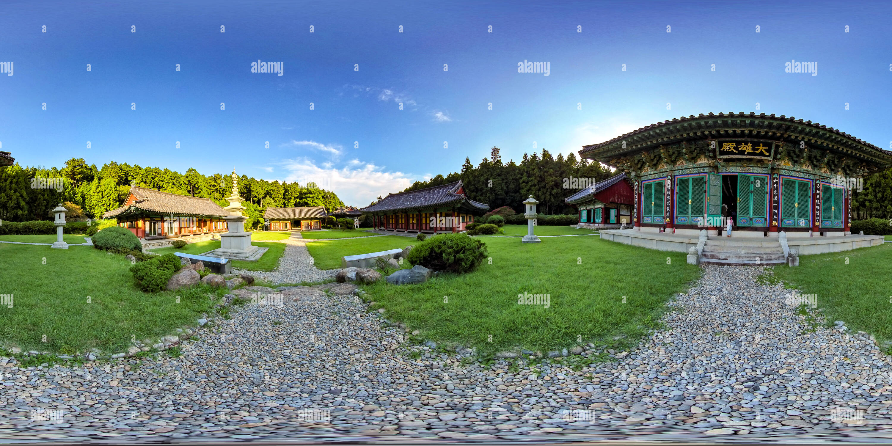 360° view of Temple in Tongyeong - Alamy