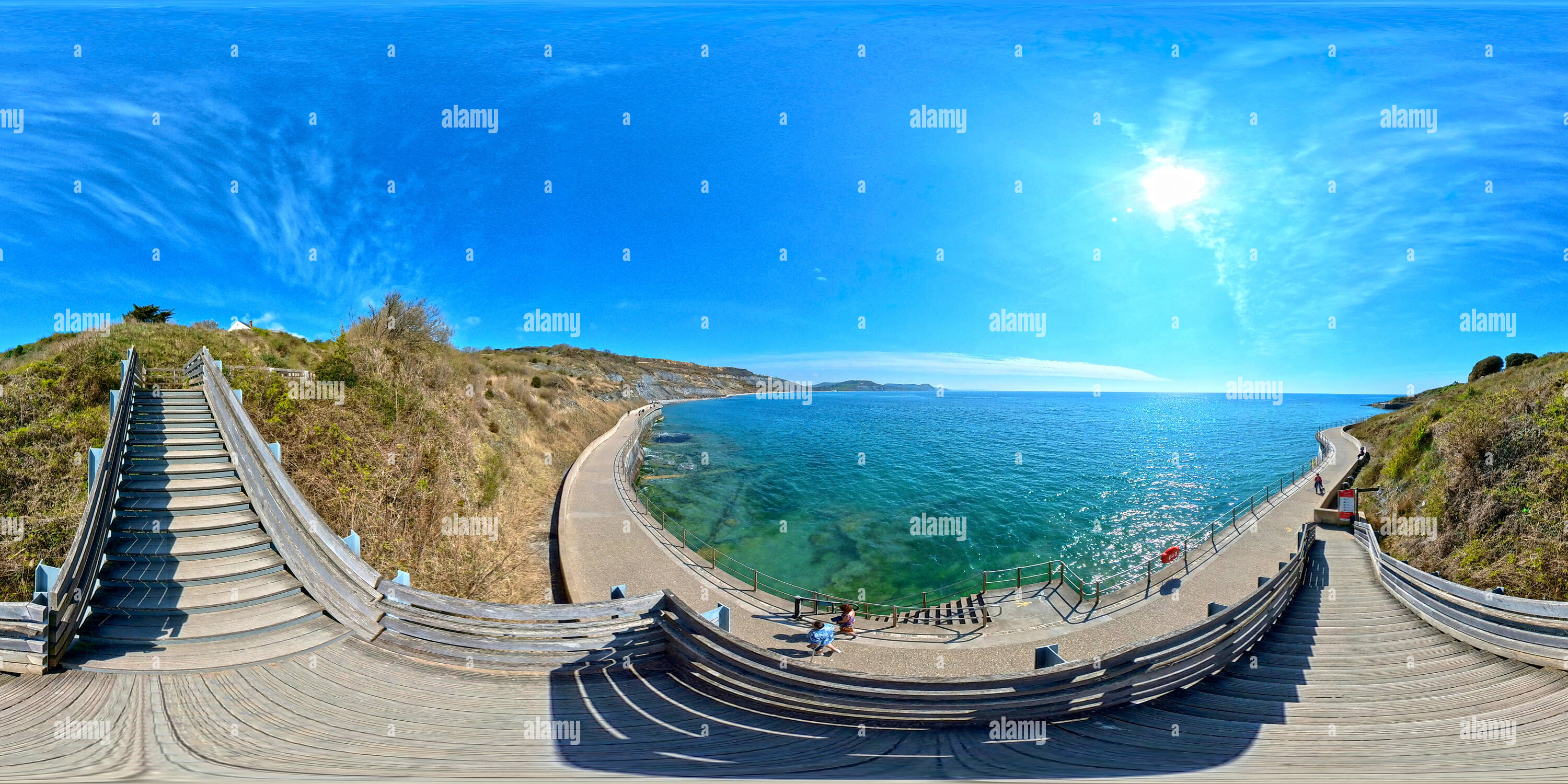 360° view of Church cliff walk in Lyme Regis, Dorset - Alamy