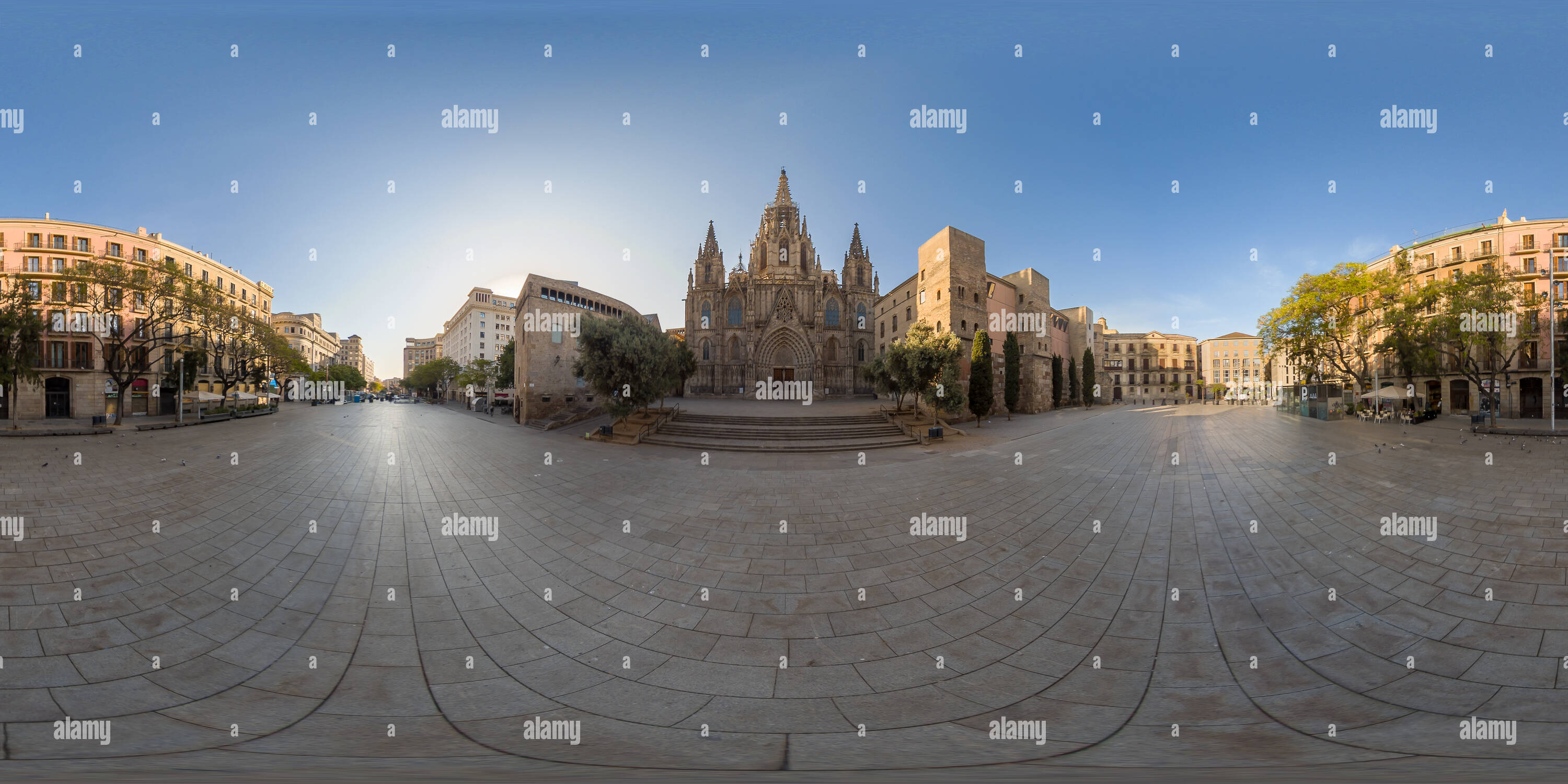 360° view of Barcelona 360 Vr Catedral Without People - Alamy