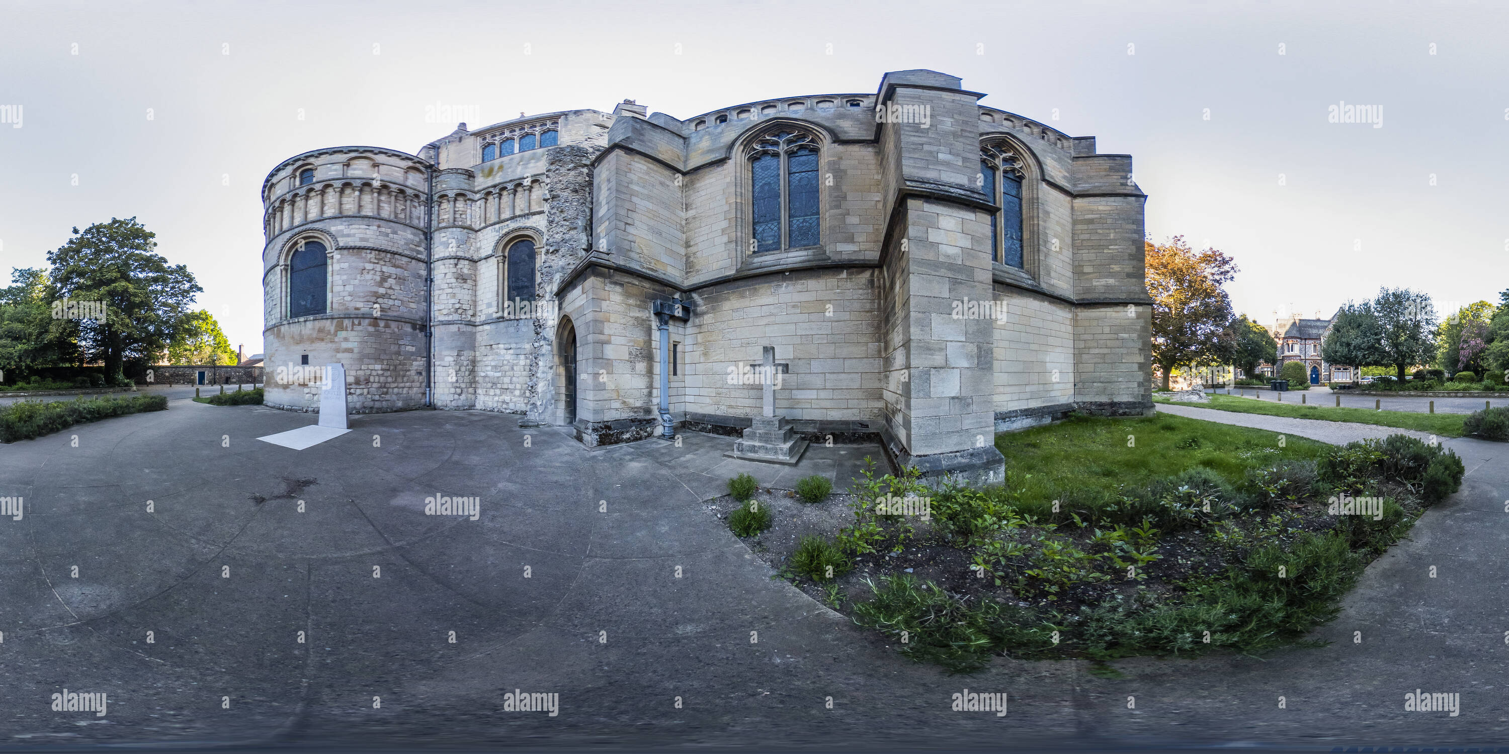 360° view of Edith Cavell grave in the grounds of Norwich Cathedral ...