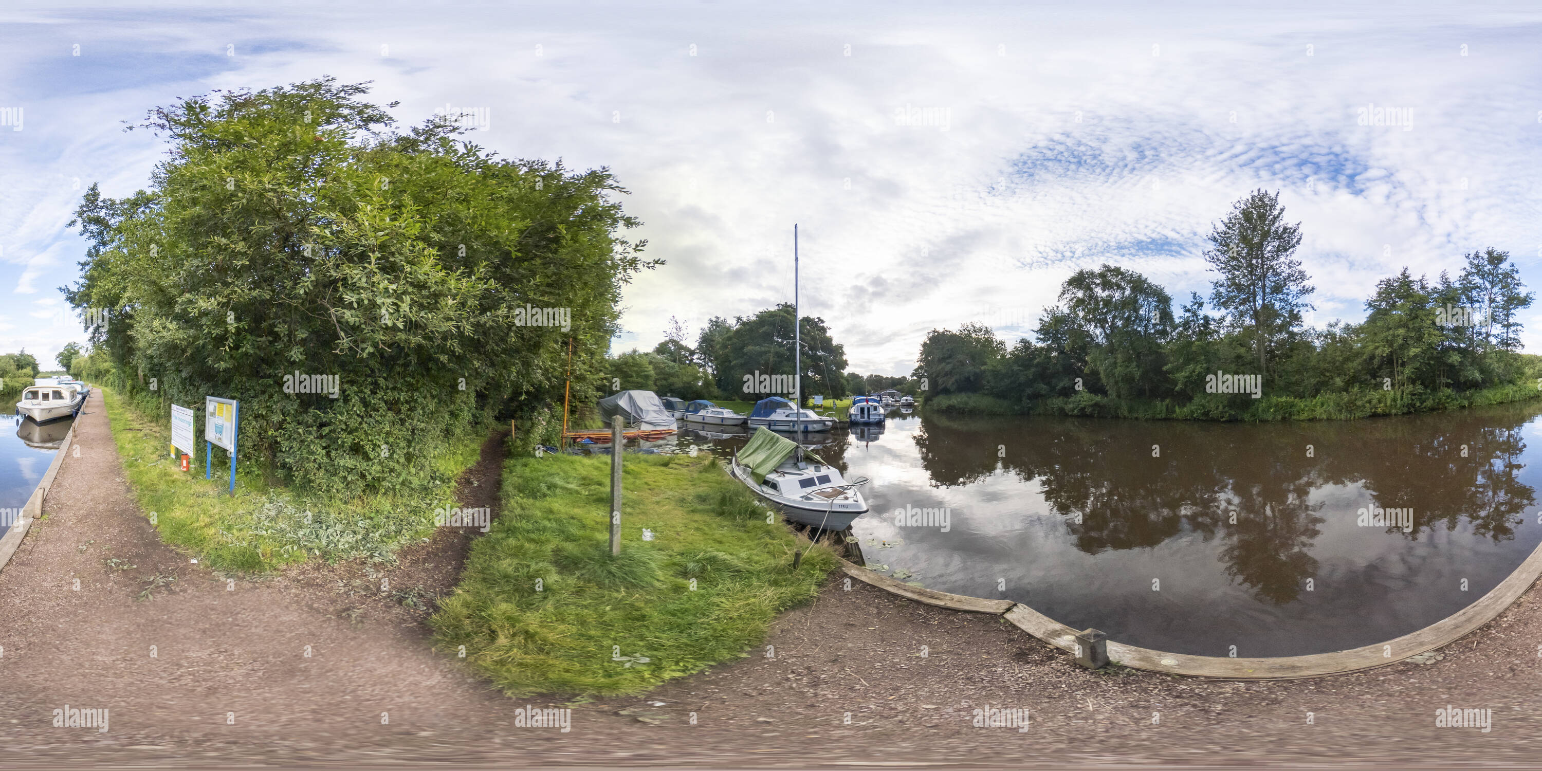 360° view of River Ant at Sutton Staithe, Norfolk Broads - Alamy