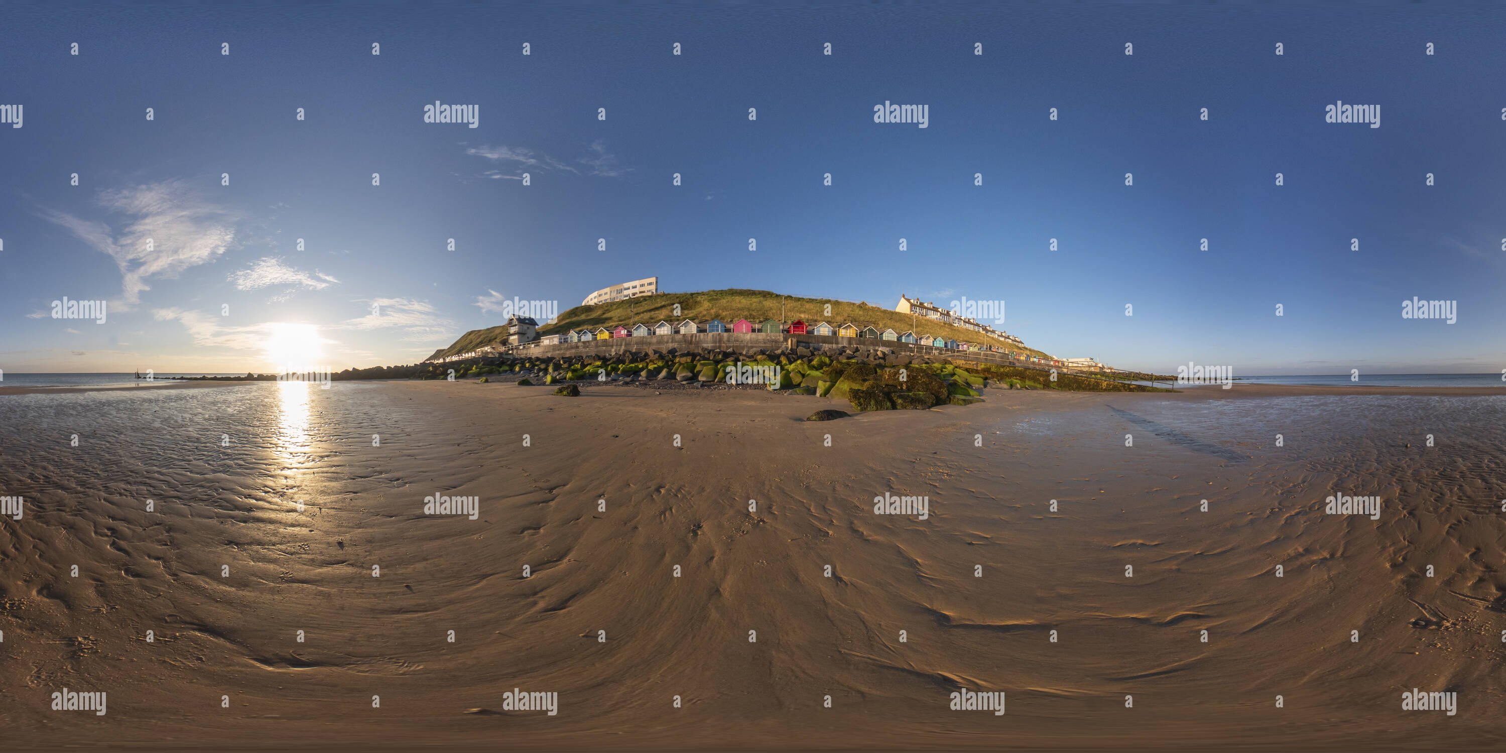 360° view of Early morning on Sheringham beach, Norfolk - Alamy