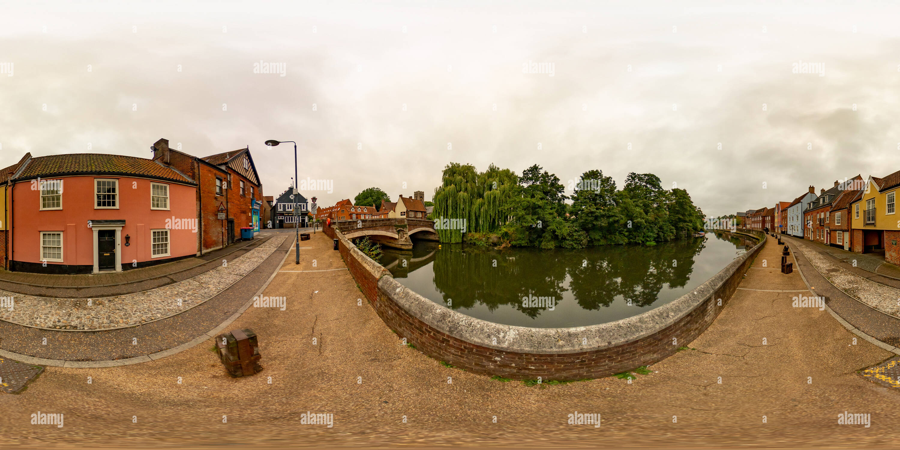 360° view of The historic Quayside, Norwich - Alamy