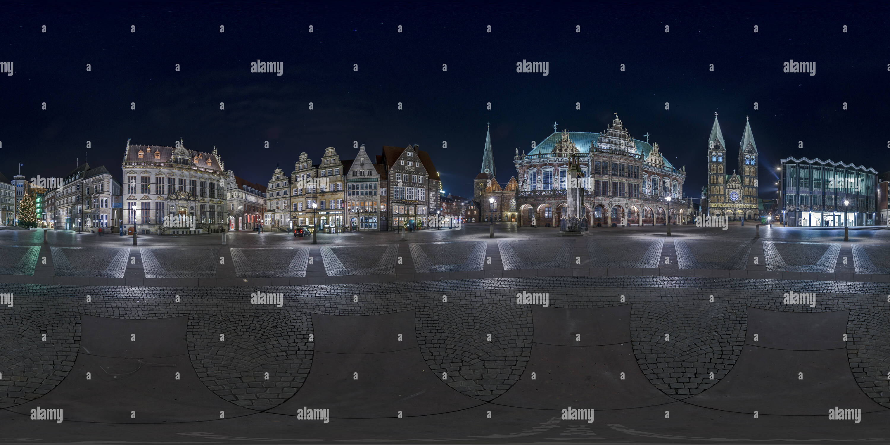 360° view of Market Square Bremen Germany at night - Alamy