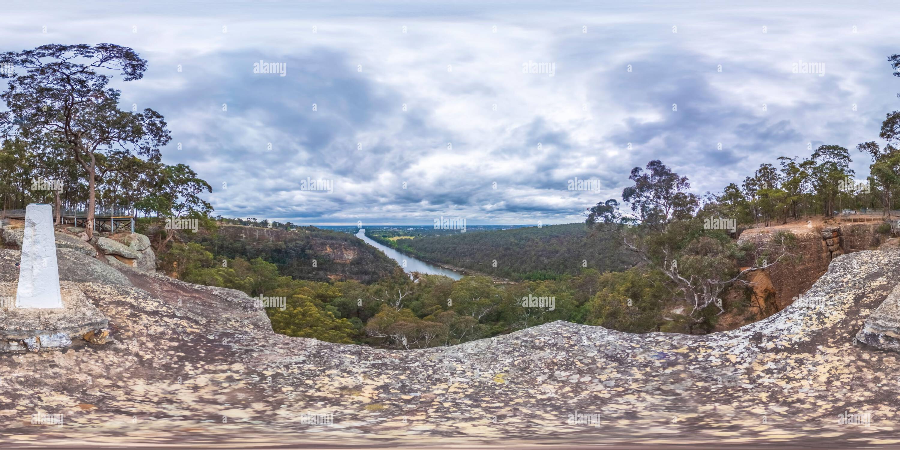 360° view of Spherical panoramic photograph from Portal Lookout ...