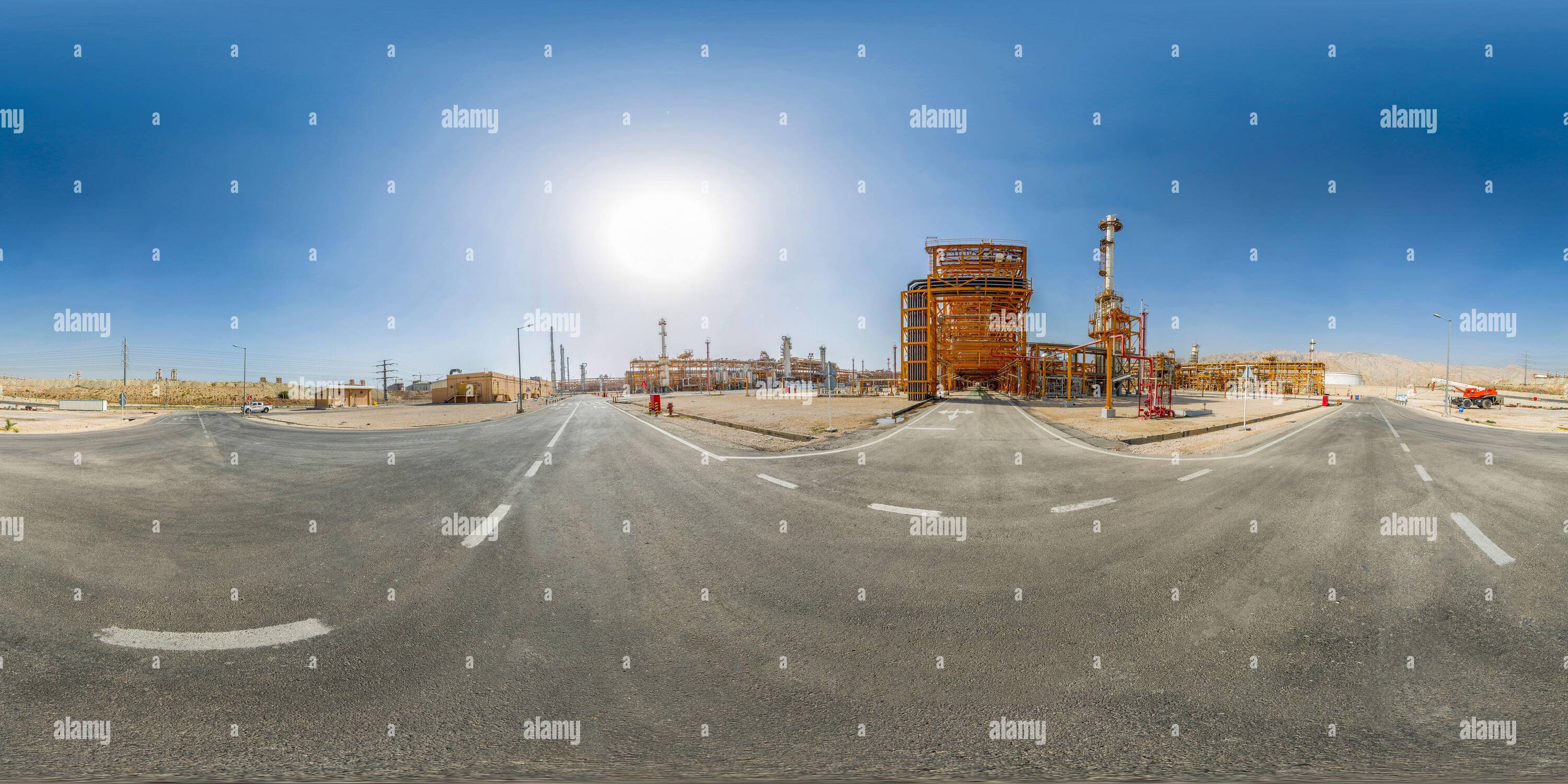 360° view of Ninth refinery of the South Pars Gas Complex - Alamy
