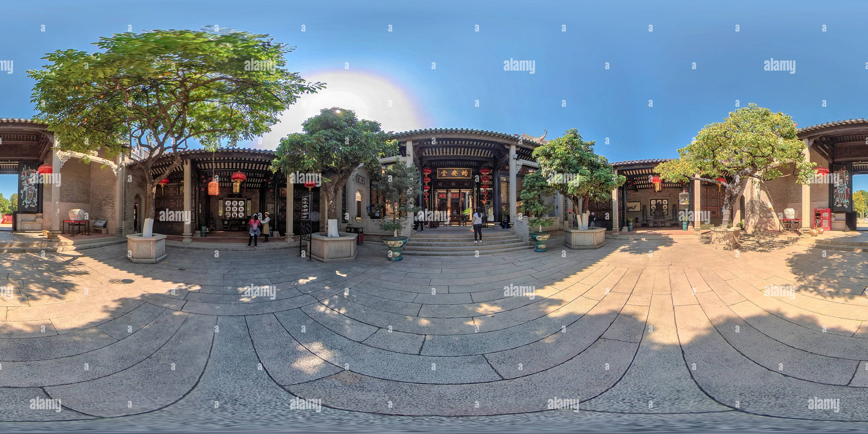 360° view of Chinese Cantonese style front yard - Alamy