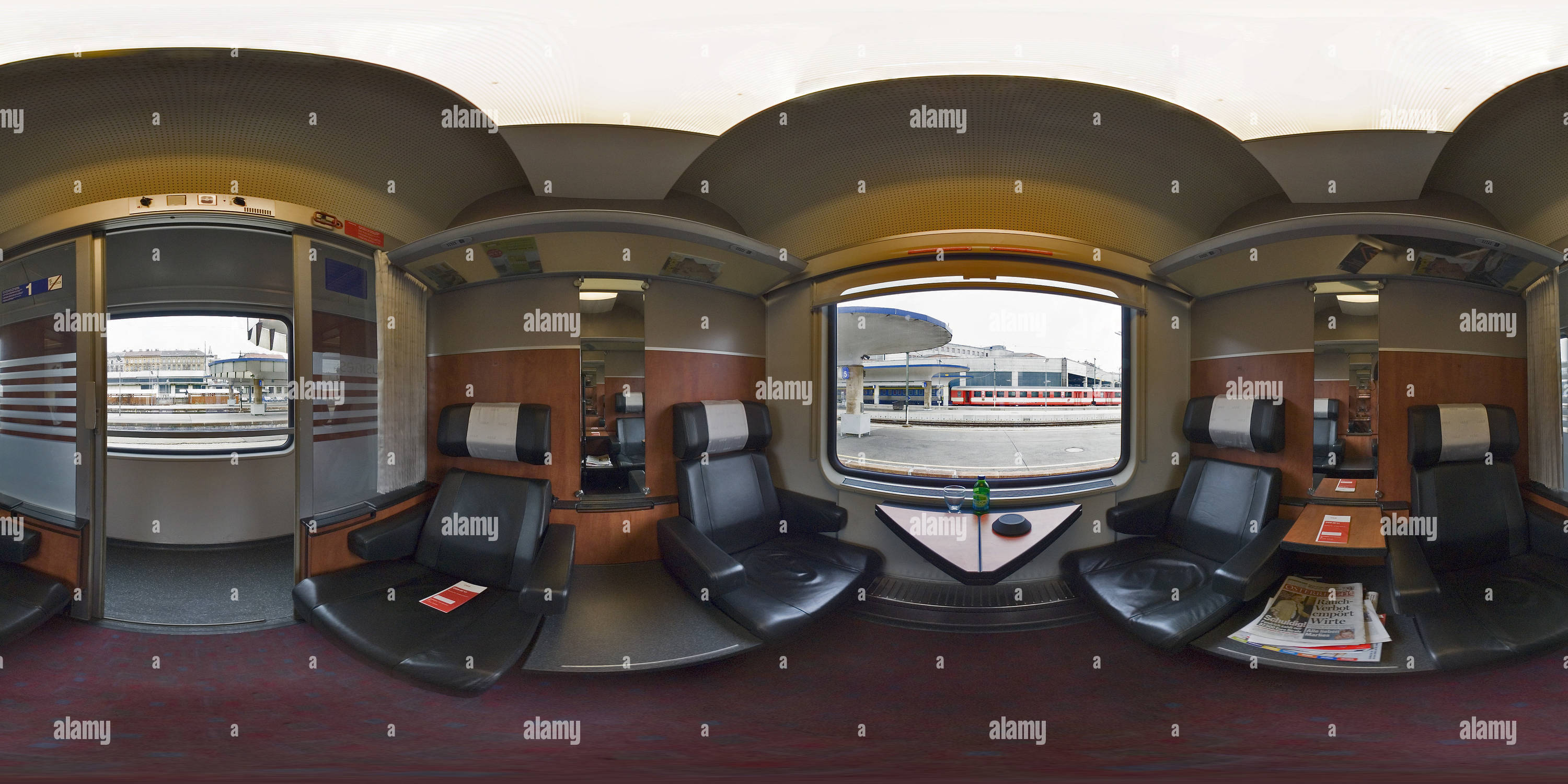 360° view of ÖBB FirstBusiness Abteil Intercity - Alamy