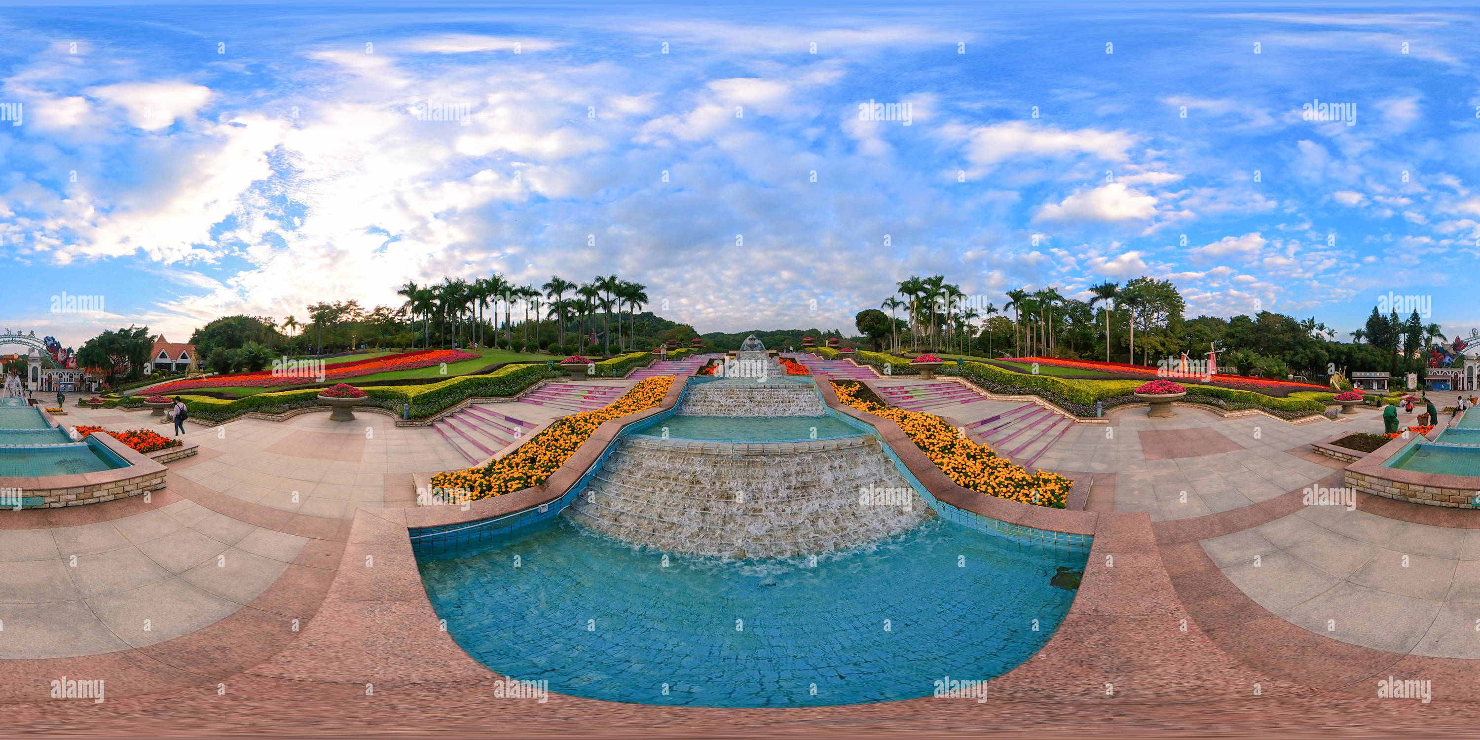 360° view of Fountains and waterfalls - Alamy
