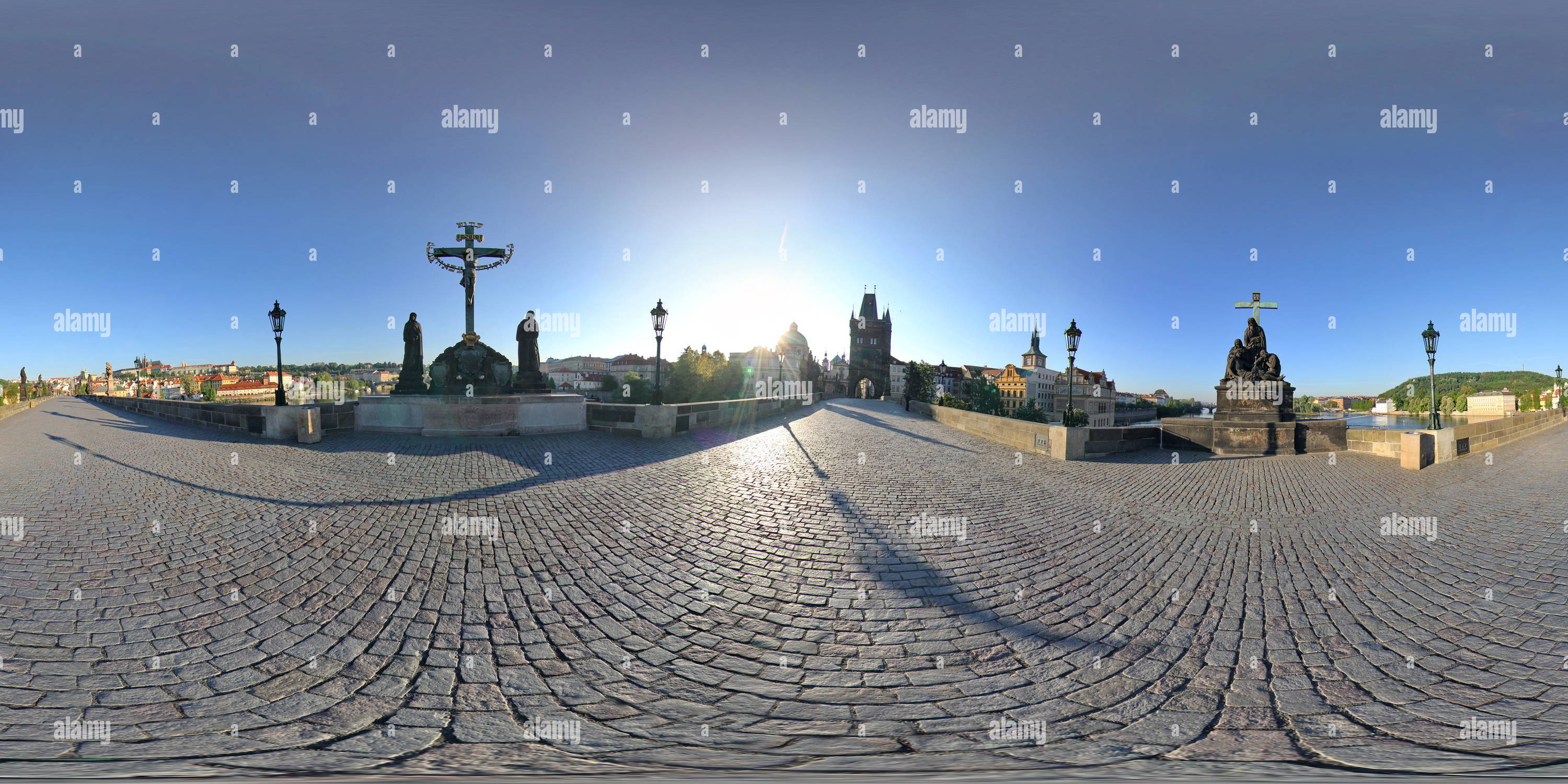 360° view of Good morning on the Charles Bridge in the Prague (Praha ...