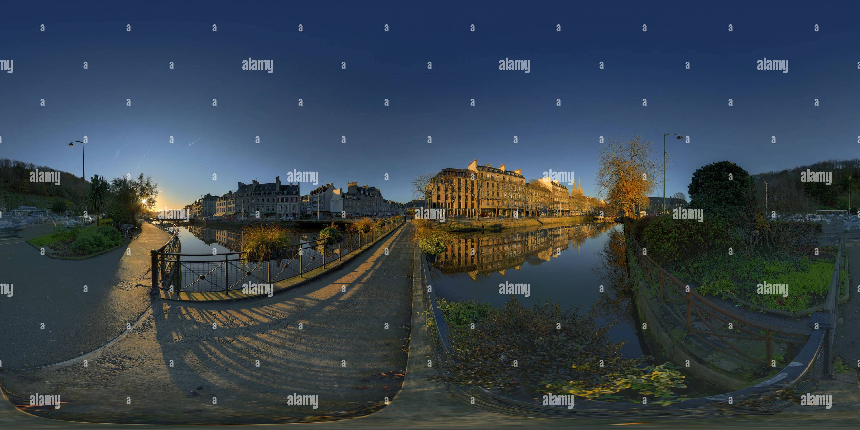 360° view of Lumiere Passerelle place Resistance Quimper Finistere ...