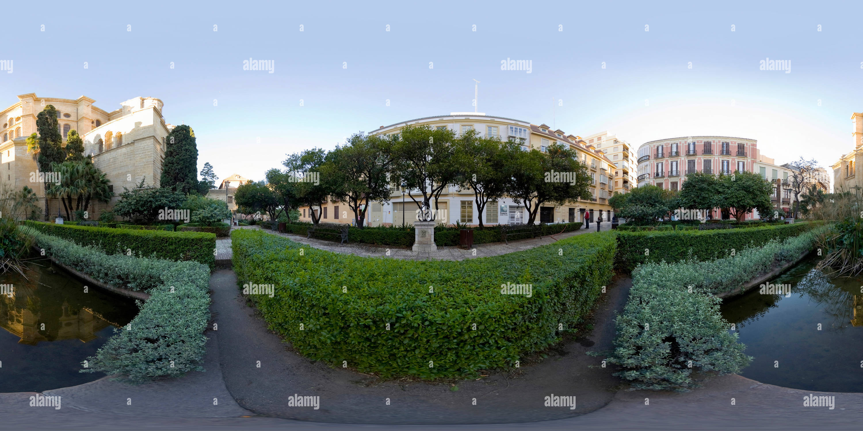360° view of Pond near Catedral de La Encarnacion de Malaga (Spain - Alamy