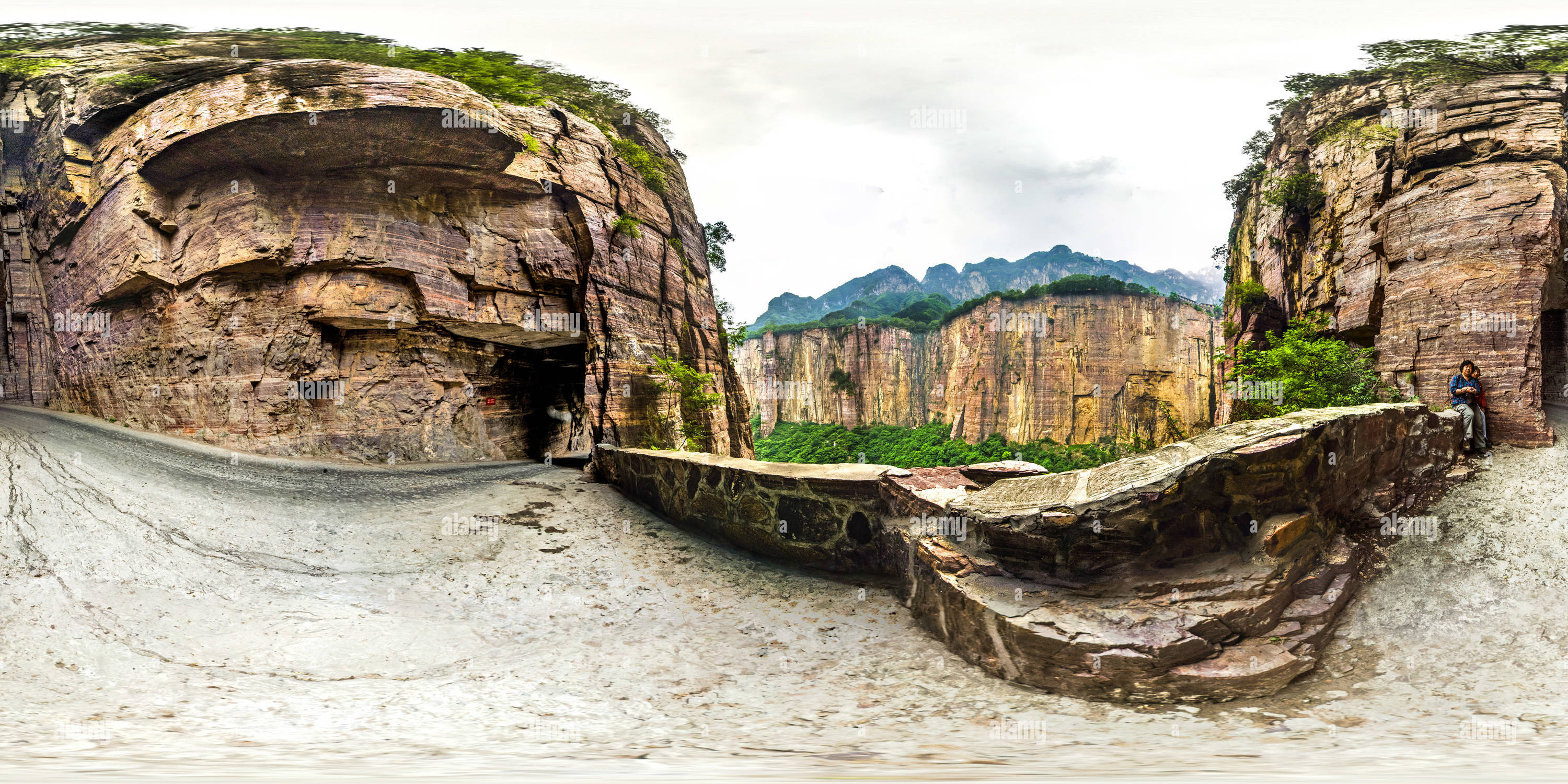 360° view of Henan xinxiang Guoliang Tunnel 2—— One of the world's most ...