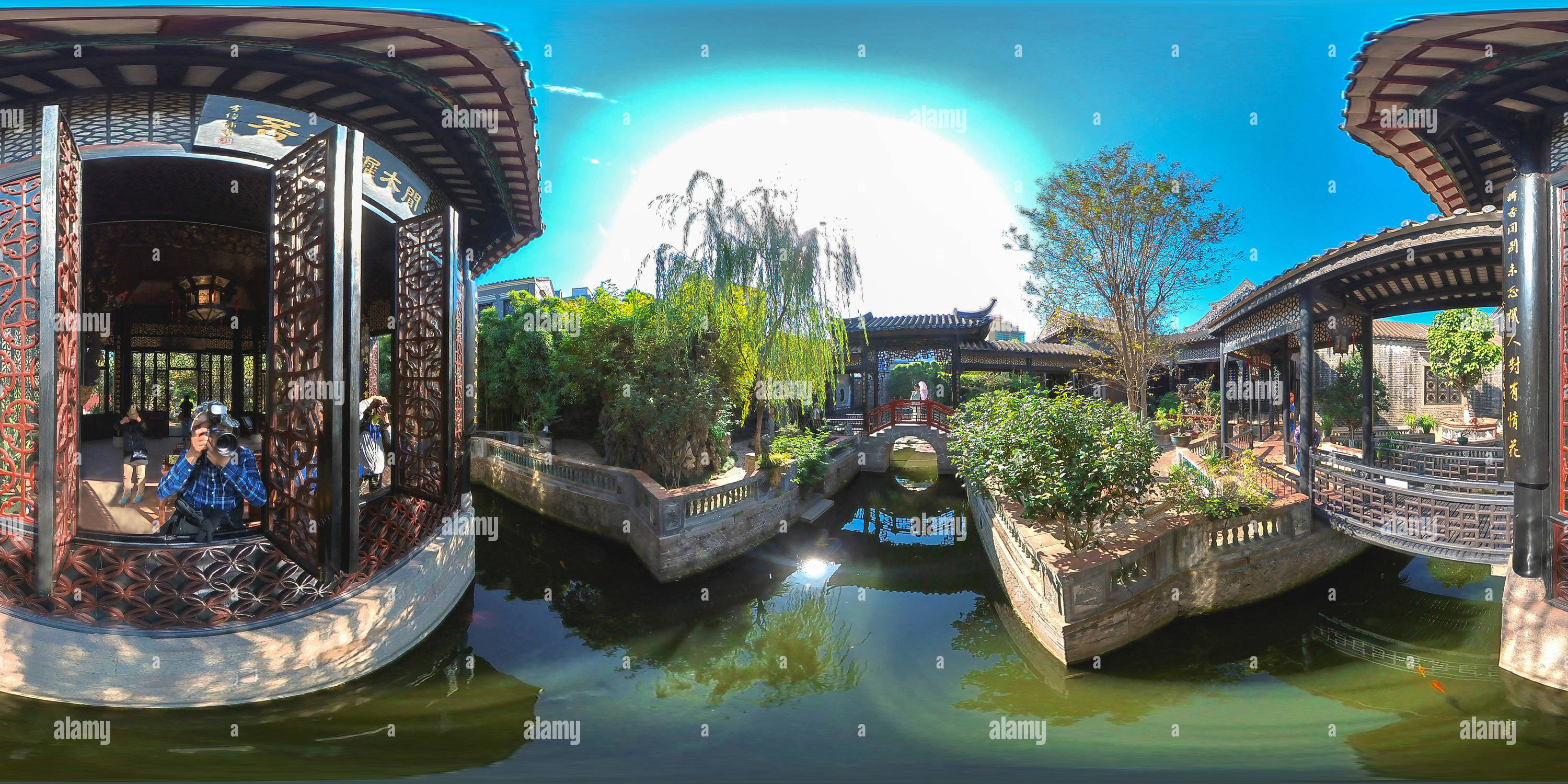 360° view of Ancient costume models on the Red Bridge are photographed ...