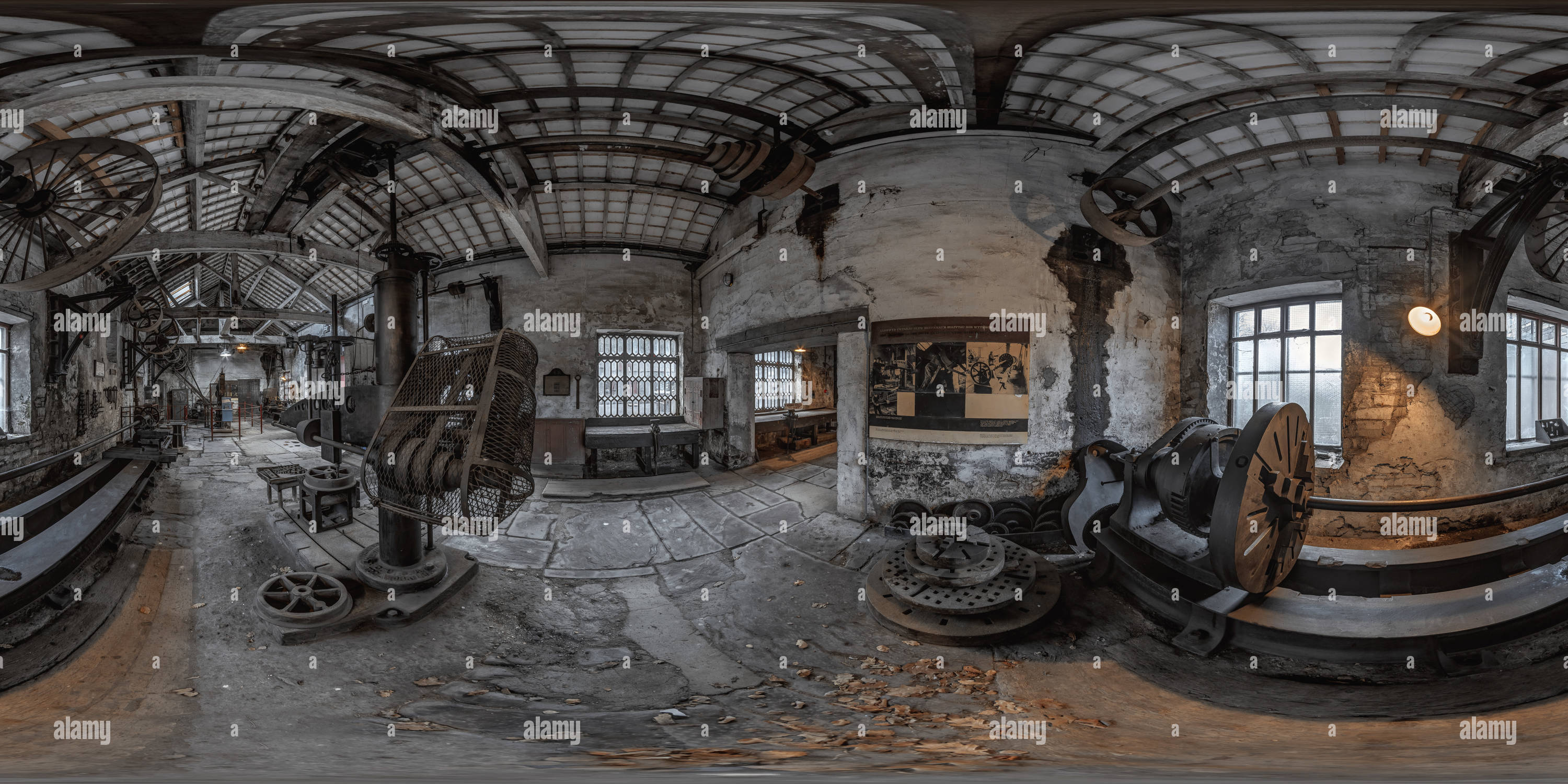 360° view of Llanberis slate museum - big lathe and drill for wagon ...