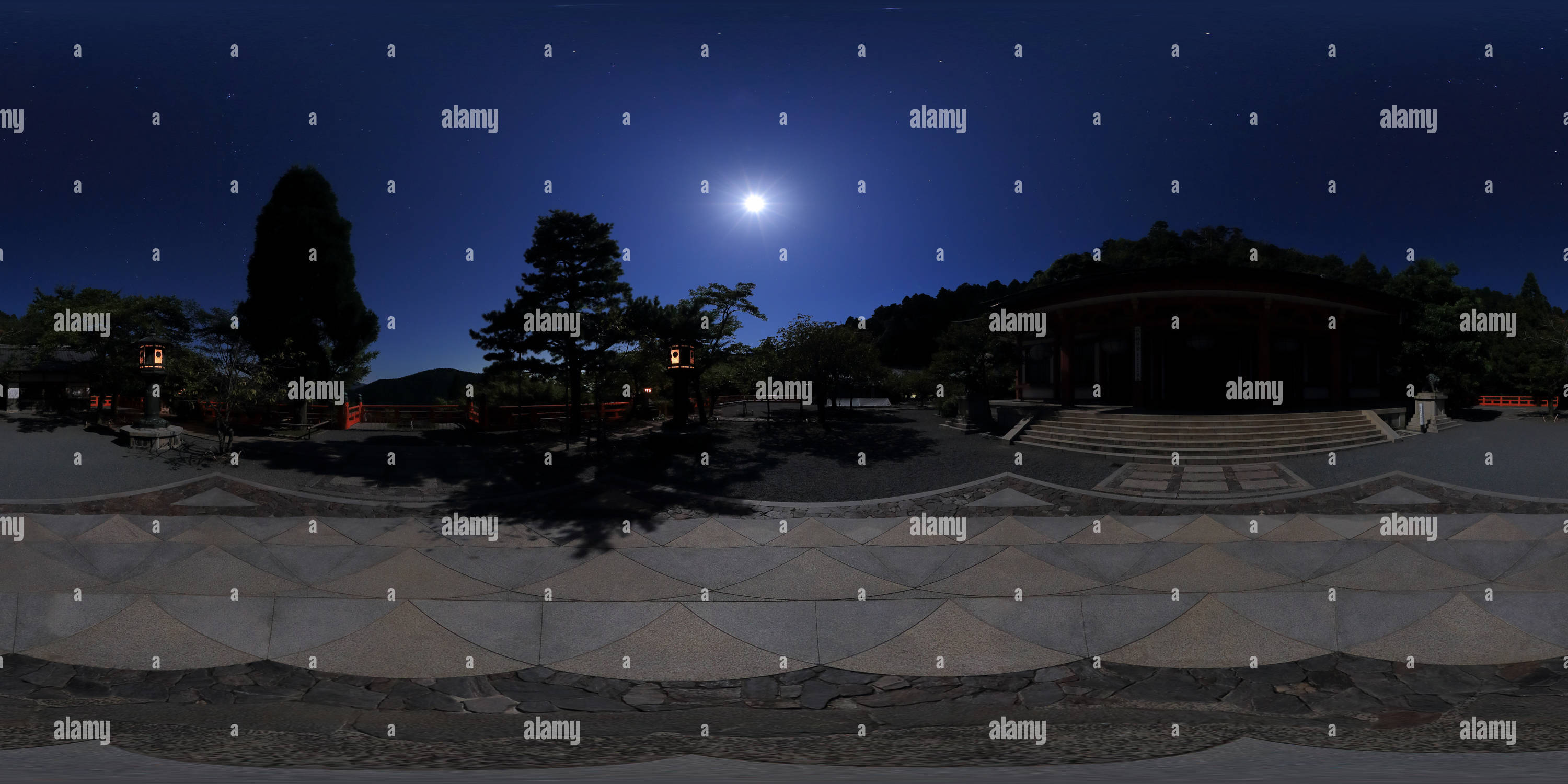 360° view of 鞍馬寺 中秋の名月 Harvest Moon, Kuramadera temple,Kyoto - Alamy