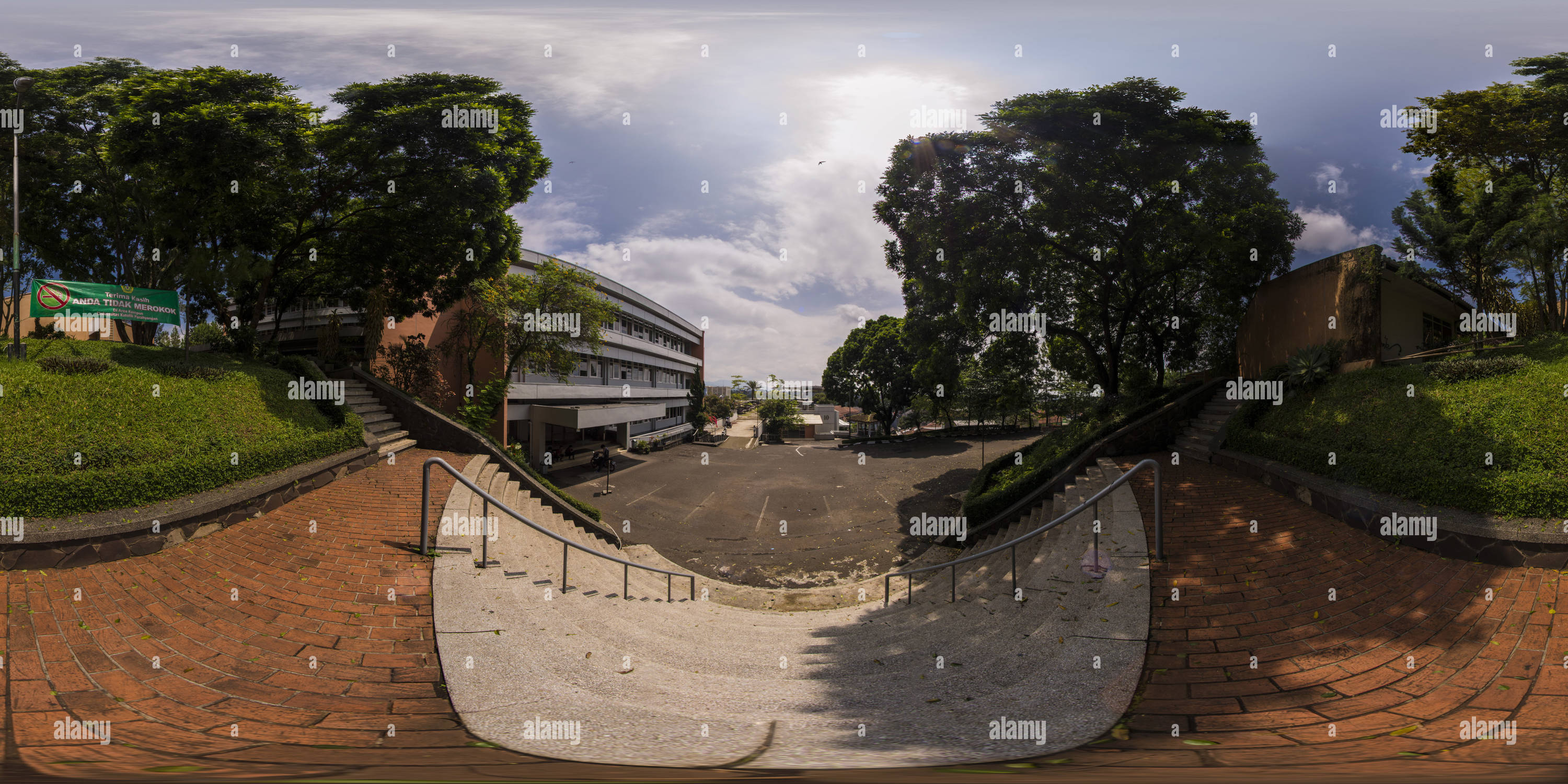 360° view of Parahyangan University - Tangga Aborsi - Bandung - Alamy