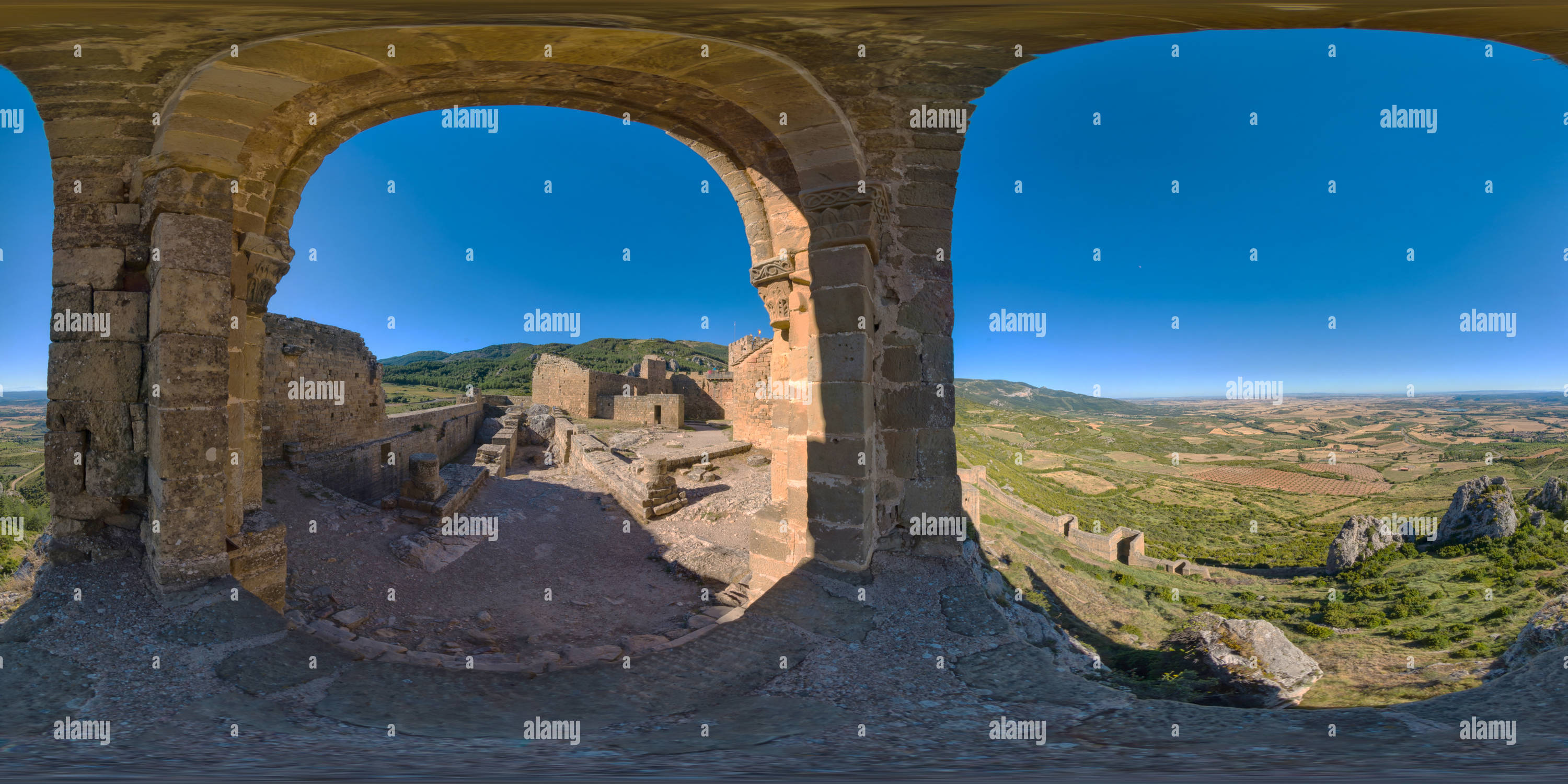 360° view of castle of Loarre 4 - Alamy