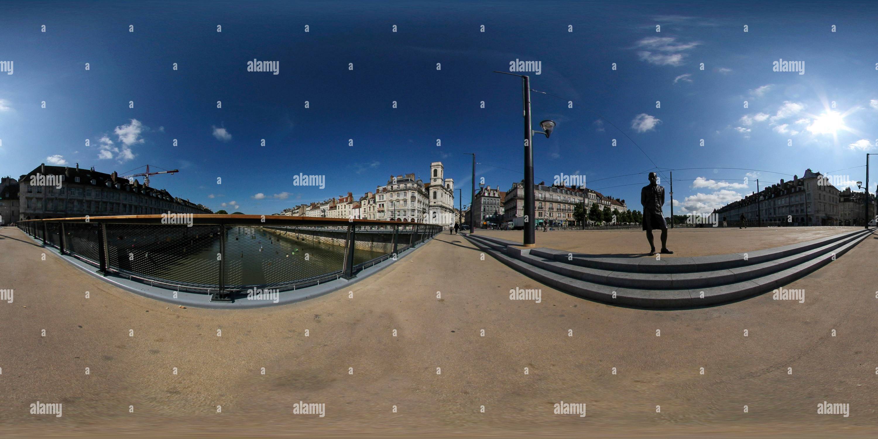 360° view of Battant Bridge - Alamy