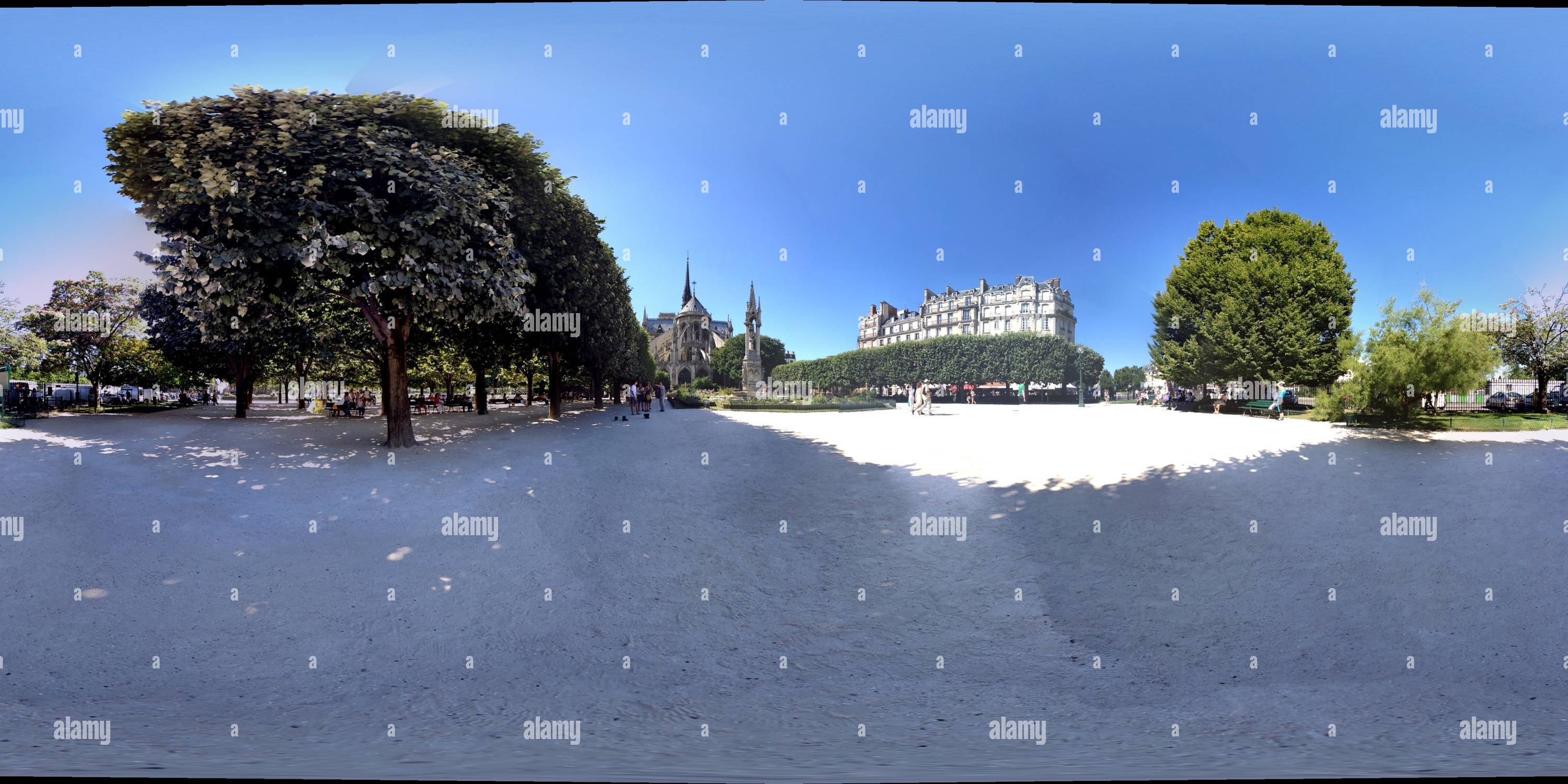 360° view of Notre Dame, Paris, France - Alamy
