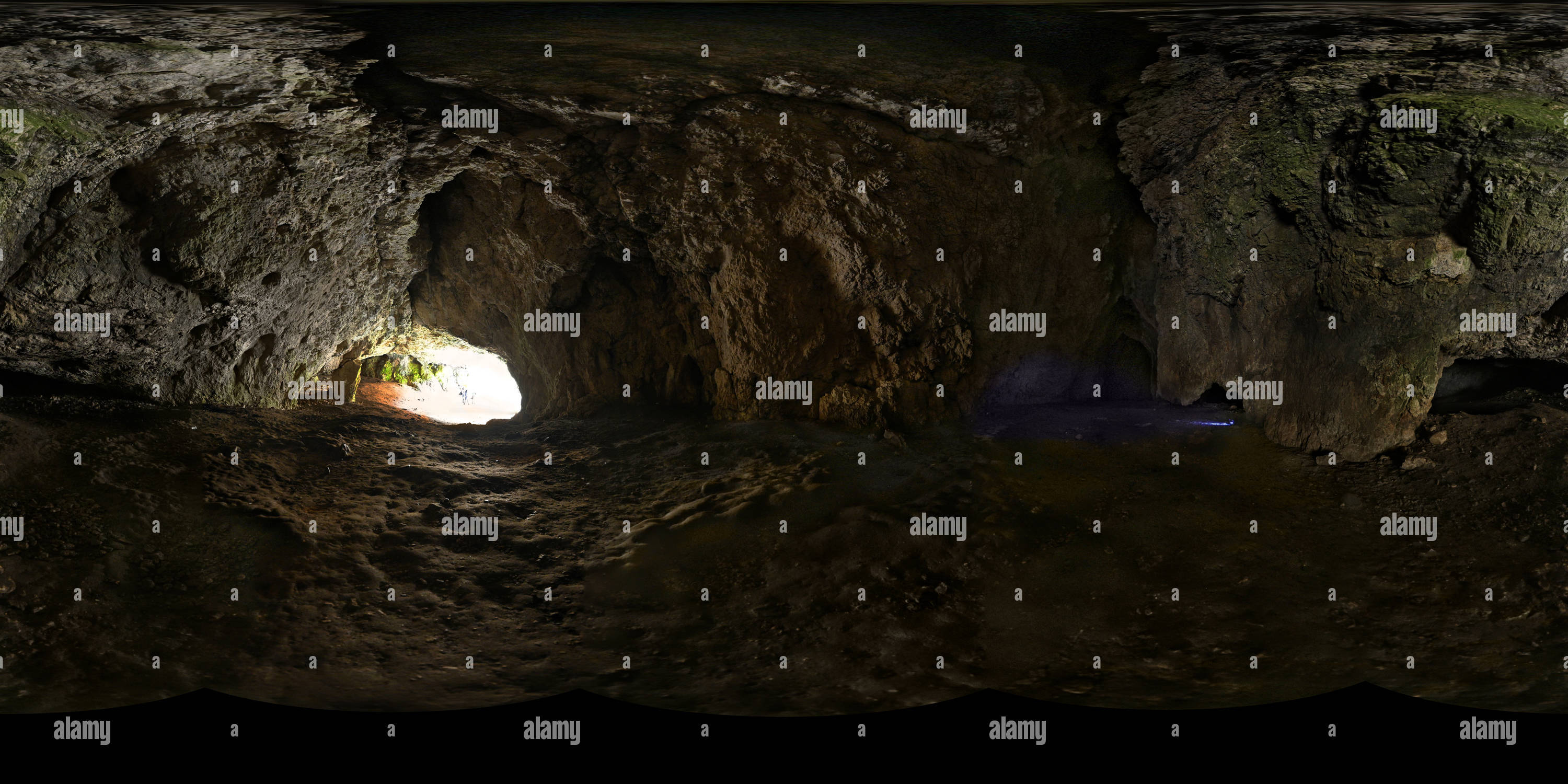 360° view of Mereşti cave - Great Hall, Romania - Alamy
