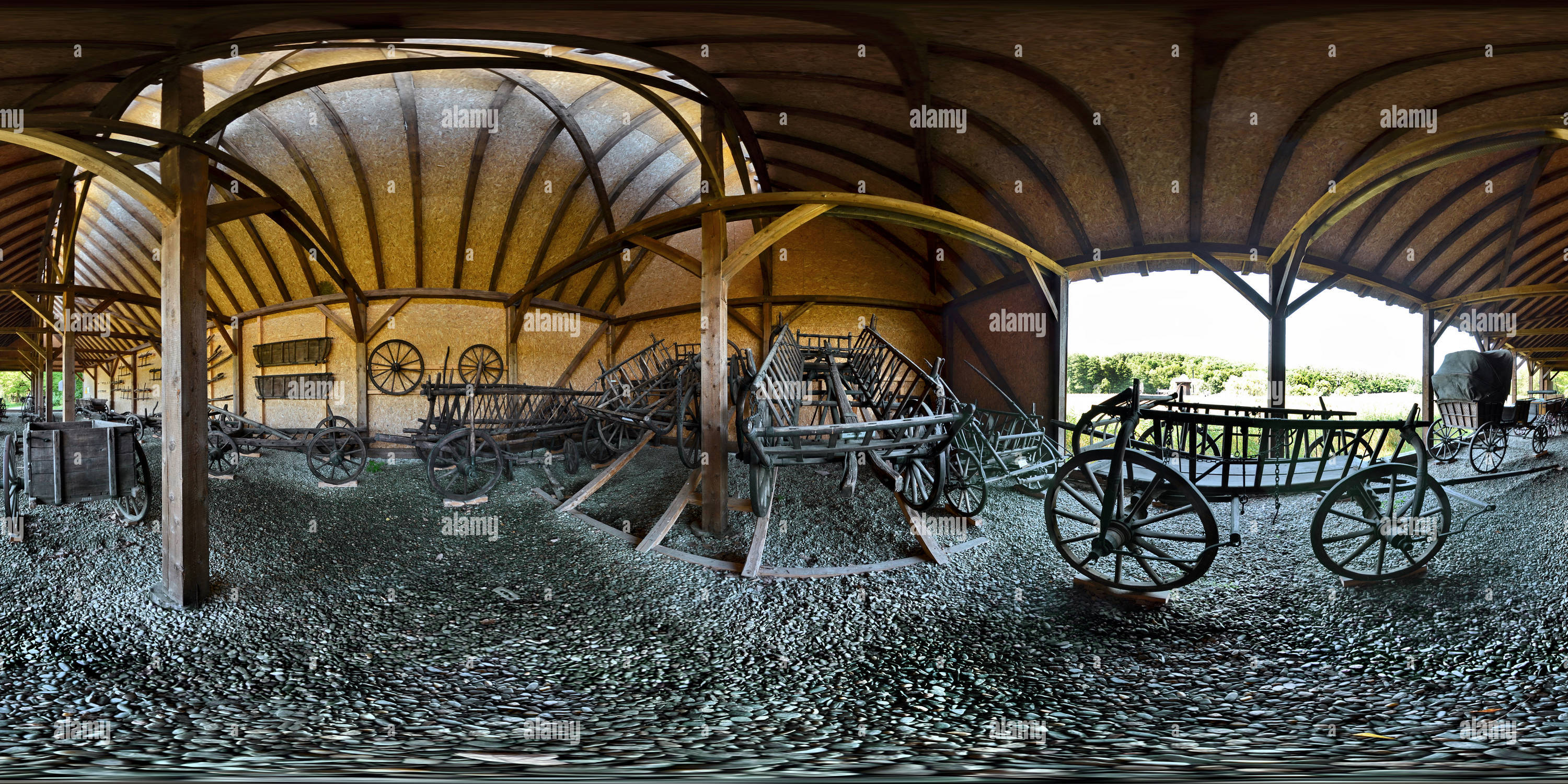 360° view of Chariots and carriages - Alamy
