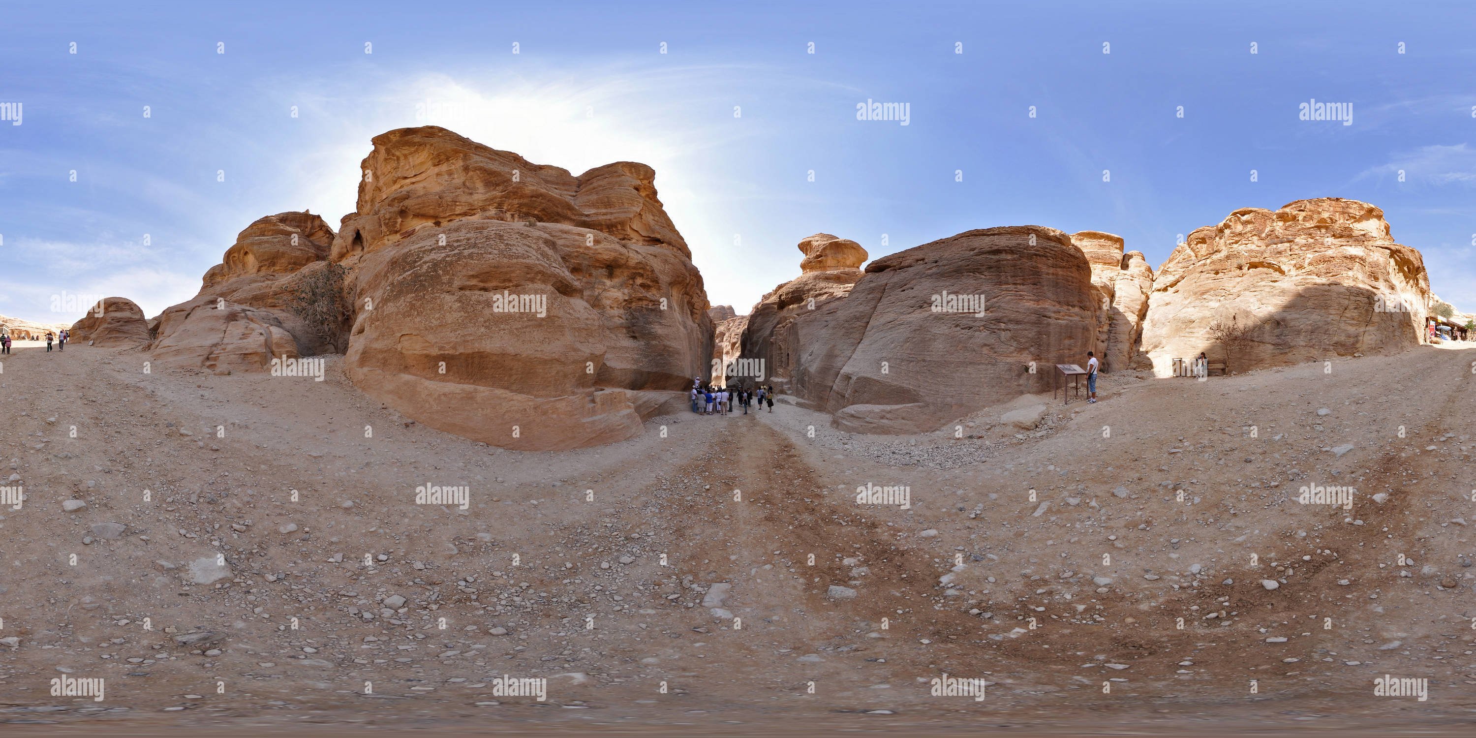 360° view of Petra, Entrance to the Siq - Alamy